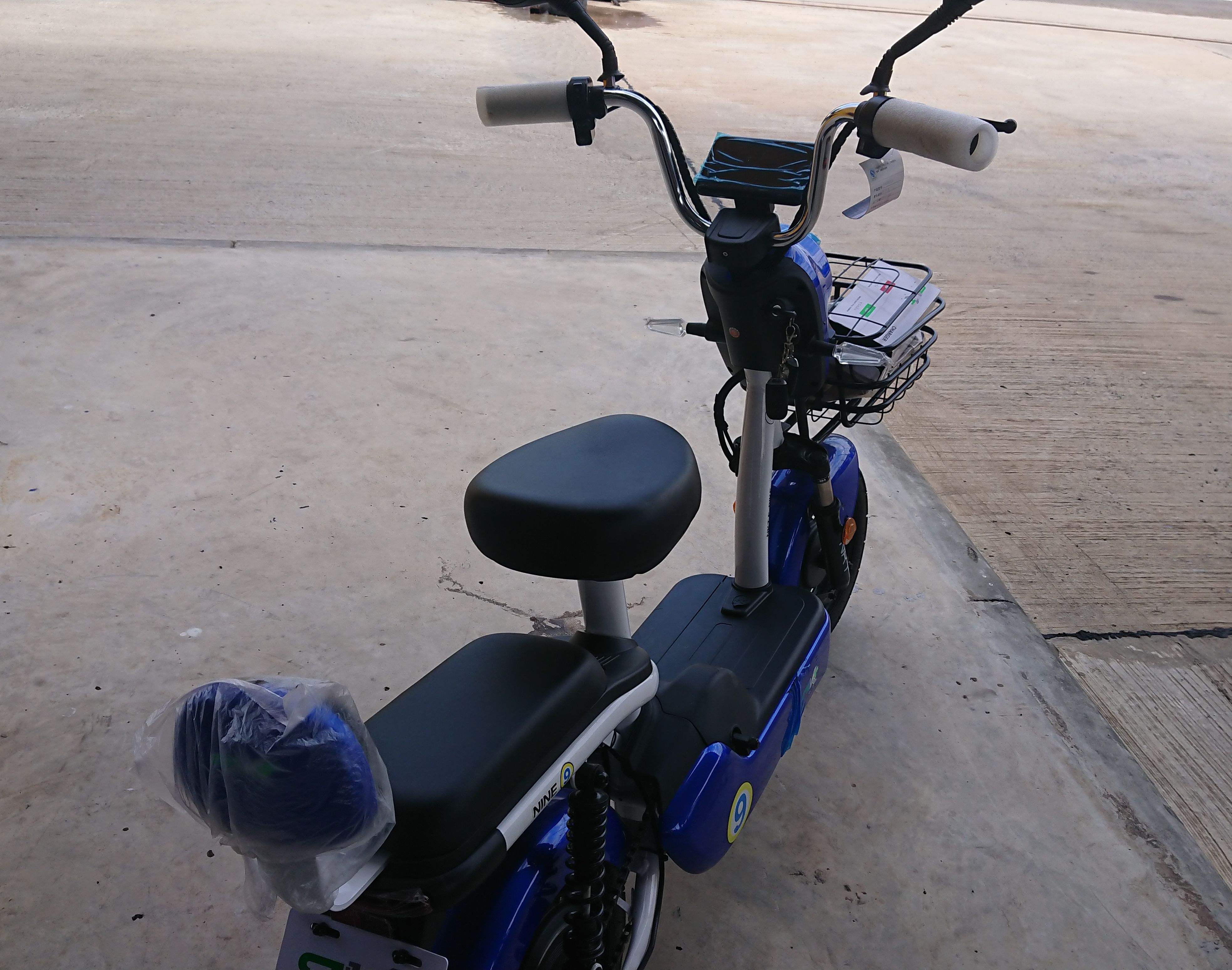 จักรยานไฟฟ้า NKT NINK N9 วัสดุประกอบอย่างดี เหล็กแข็งแรง วิ่งได้ 30-35 กม/ซม ชาร์จ 4-5 ซมวิ่งได้ ...