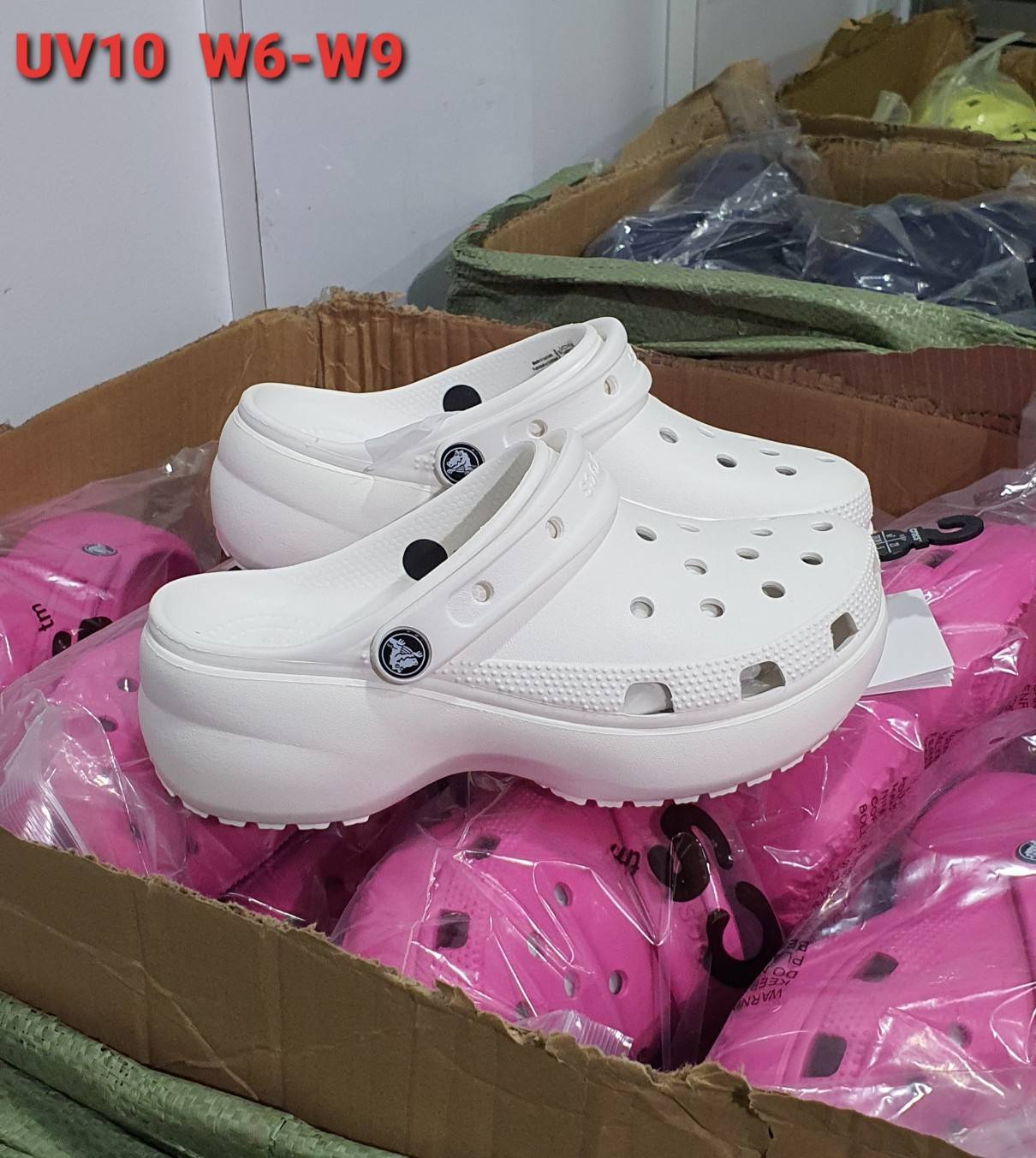 SALEกระหน่ำ รองเท้าแตะCROCS **ไซส์W6-W9** ( ขาว ) เบา นิ่ม ใส่สบาย รองเท้าแตะชาย-หญิง รองเท้าแตะ ...