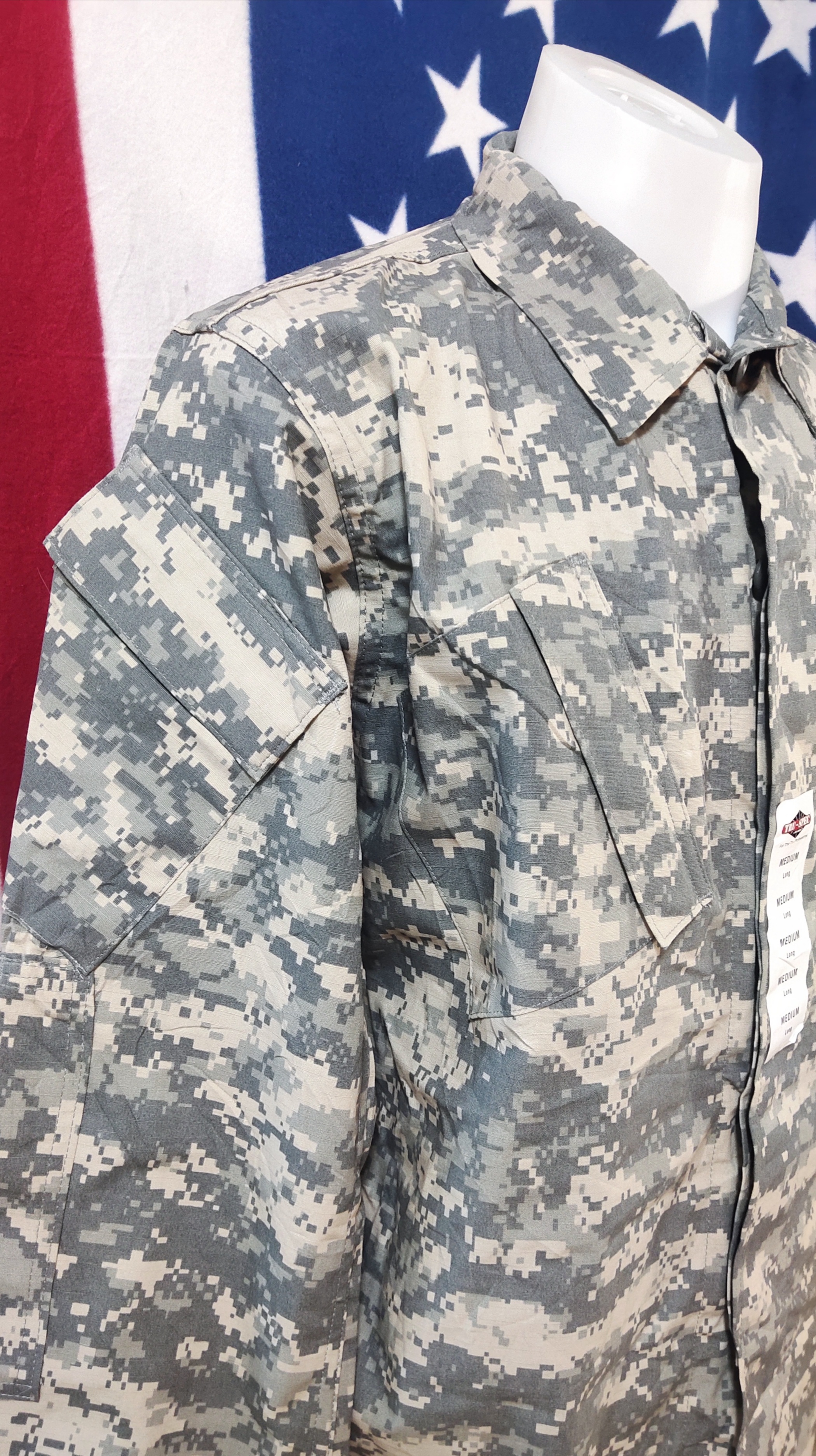 เสื้อทหารใหม่(กริ๊ป) COAT-ACU Size: MEDIUM-LONG ไหล่19"/อก46"/แขน24 ...