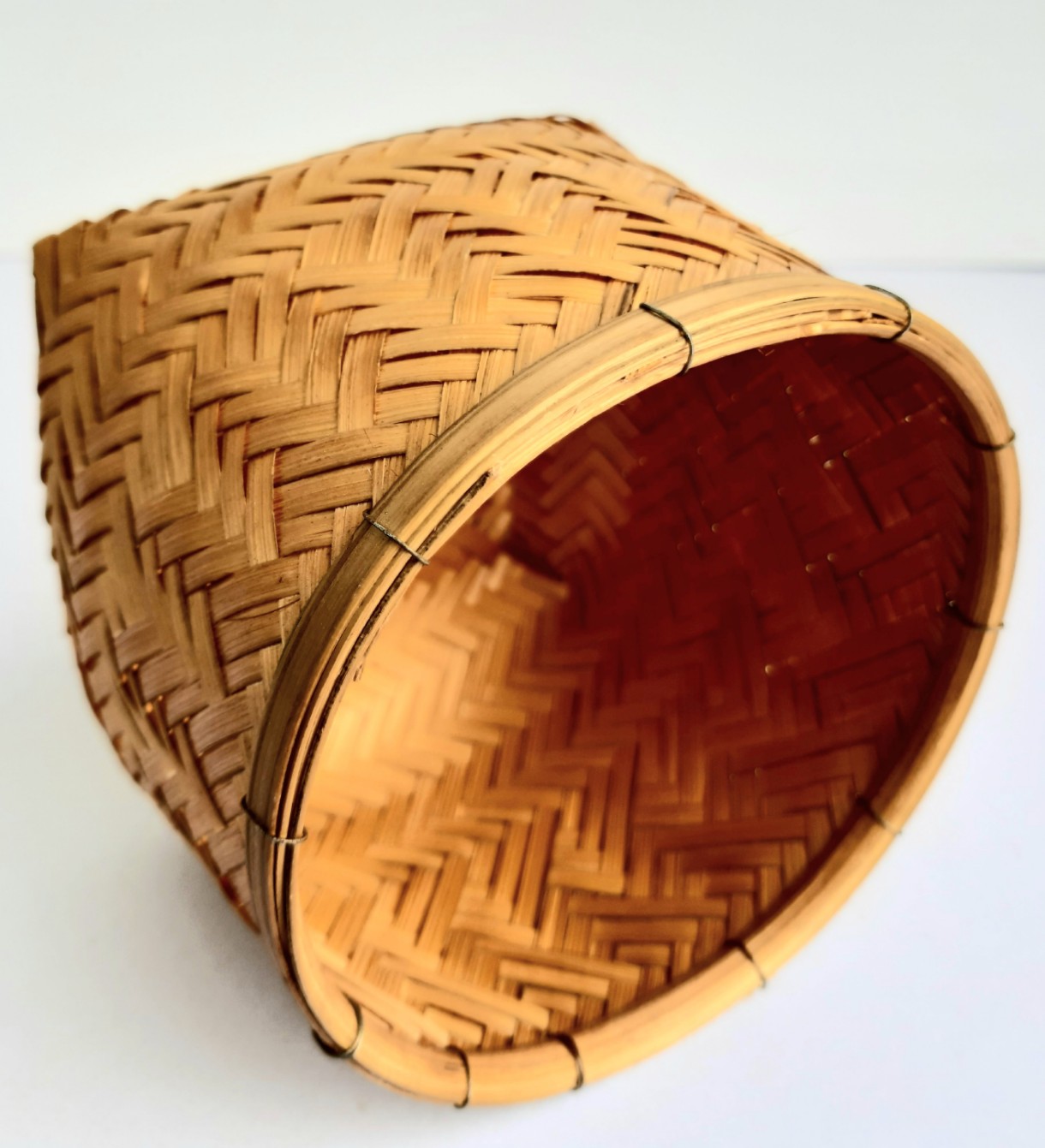 ตะกร้าทึบจิ้ว Solid Basket ขนาดเส้นผ่าฯ 10 ซม. สูง 8.5 ซม. ทำด้วยไม้ไผ่ ...