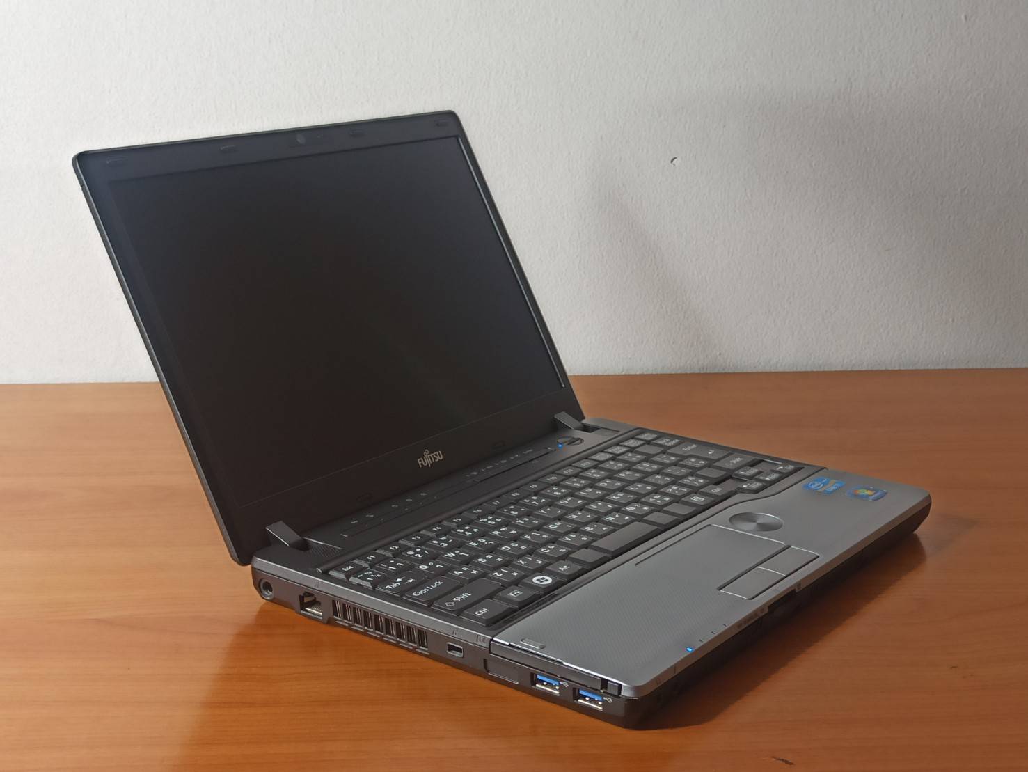 NOTEBOOK FUJITSU LIFEBOOK P772 น้ำหนักเบาพกพาง่าย ทำงาน เล่นเน็ต ยูทูป ...