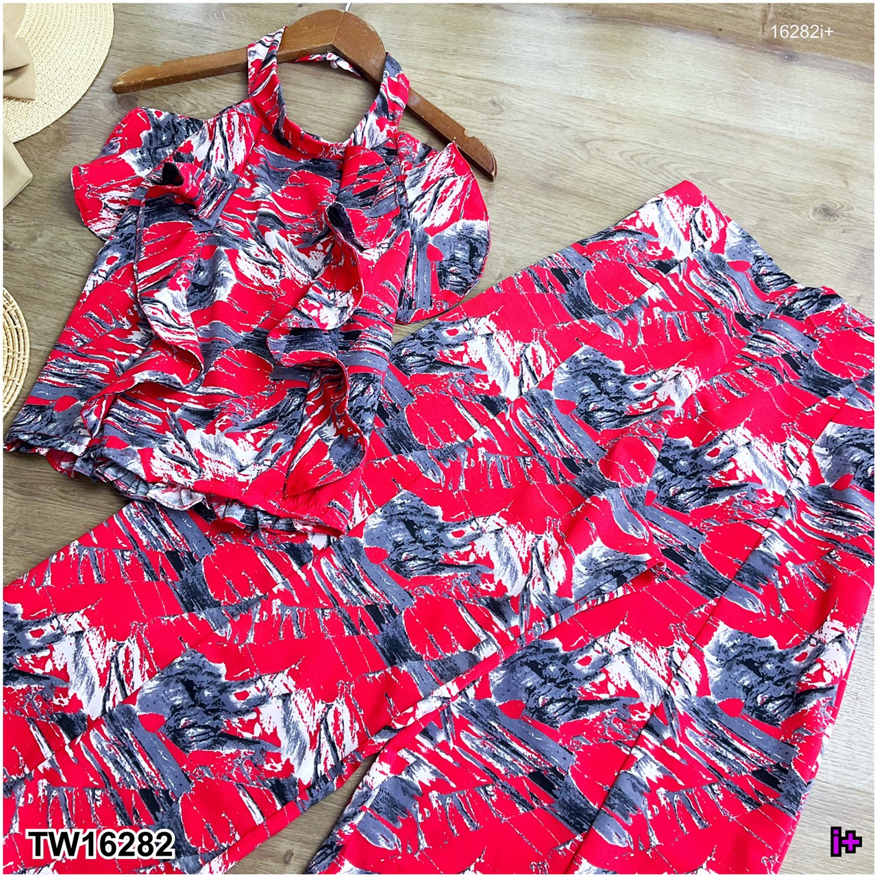 TW16282 Set 2 ชิ้น เสื้อเปิดหลัง + กางเกงขายาว - Twinsshop - ThaiPick