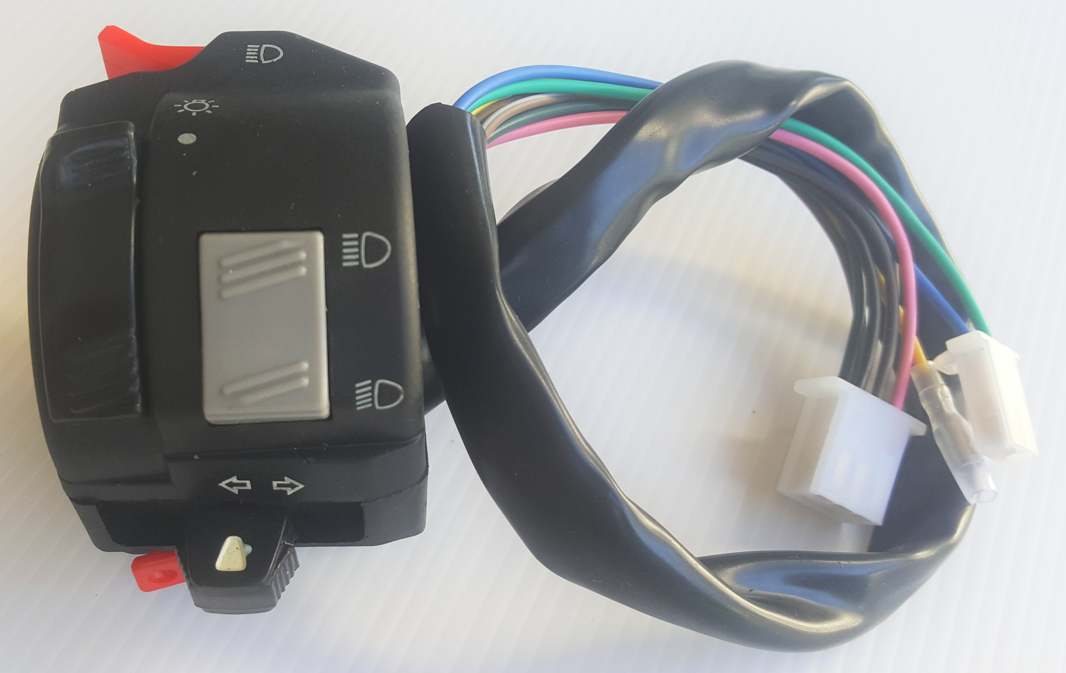 ประกับแฮนด์ซ้ายแต่ง TZM , มีไฟpassสูง , งานเกรด AAA , แปลงใส่ได้ทุกรุ่น ...