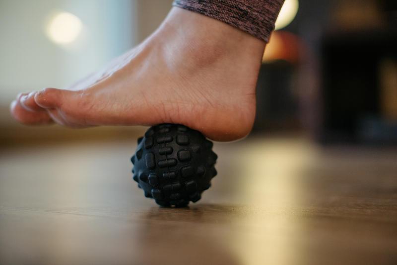APTONIA ลูกบอลนวดตัวหลังออกกำลังกาย MASSAGE BALL สินค้า DECATHLON แท้ ...