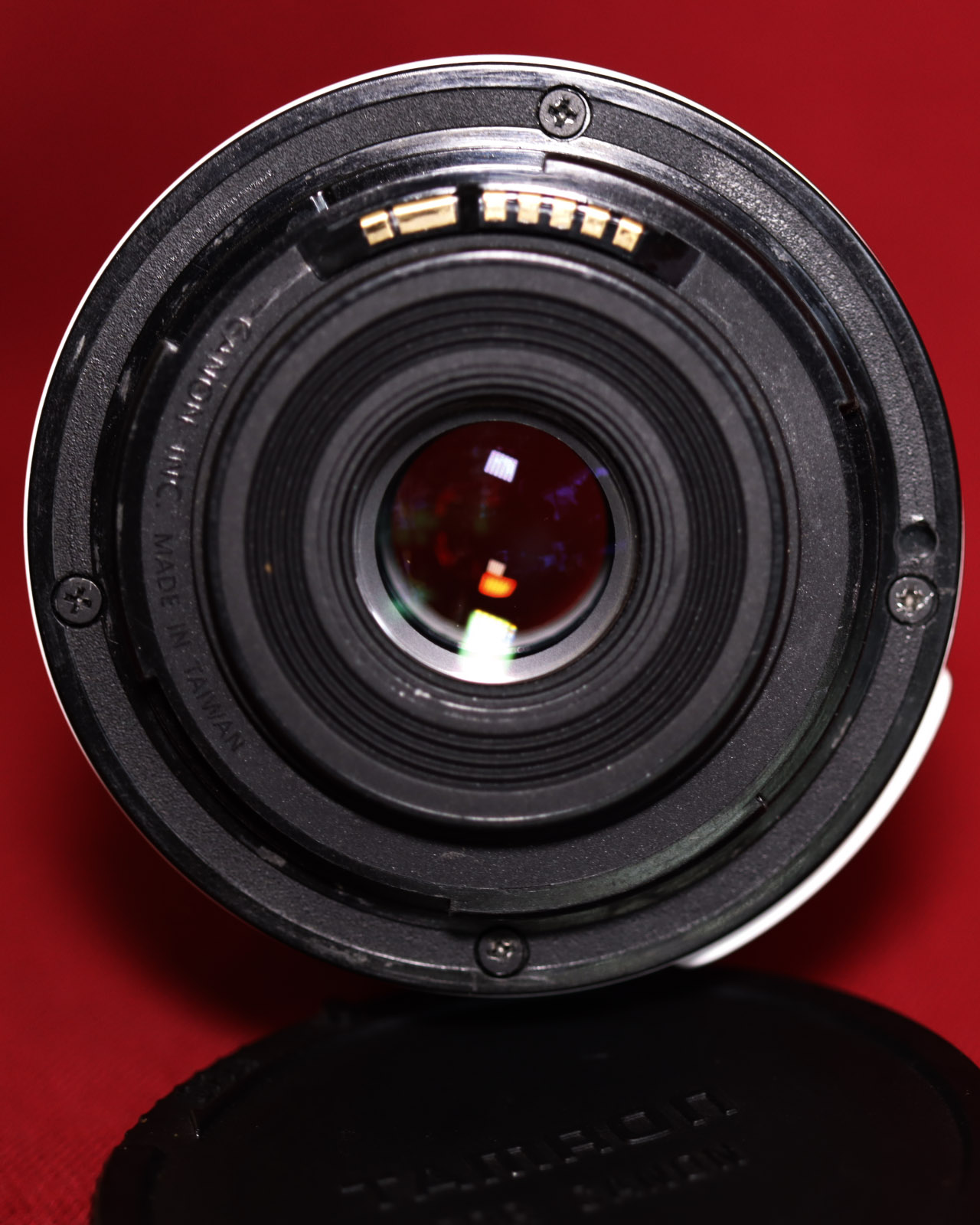 Canon EF-S 18-55mm f3.5-5.6 IS STM White Lens, 18-55mm f/3.5-5.6 the first Canon 18–55mm lens ...