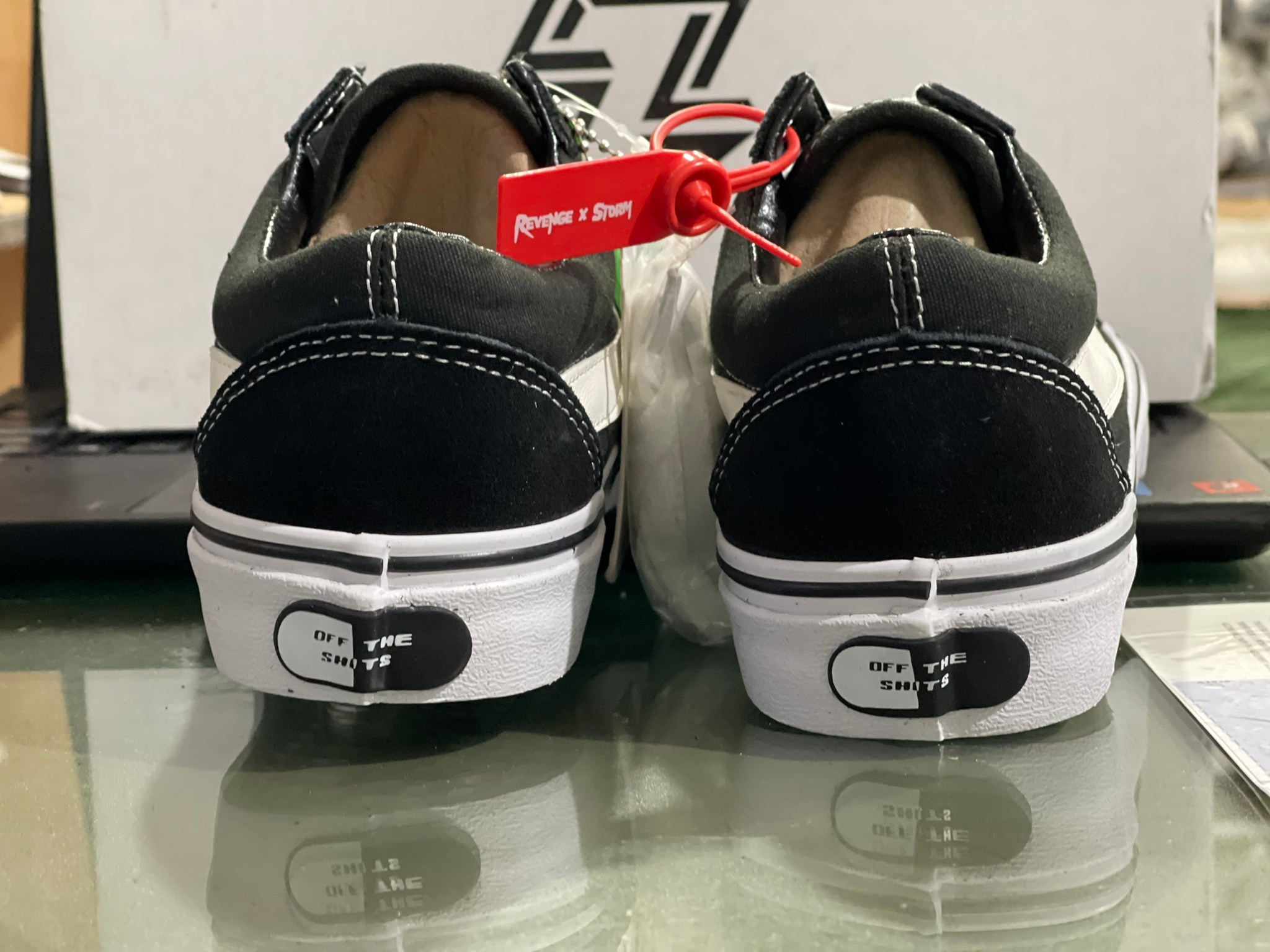 ลิขสิทธ์แท้???? ️ รองเท้าVANS Revenge x Storm V4 "Black " SIZE.36-44 ...