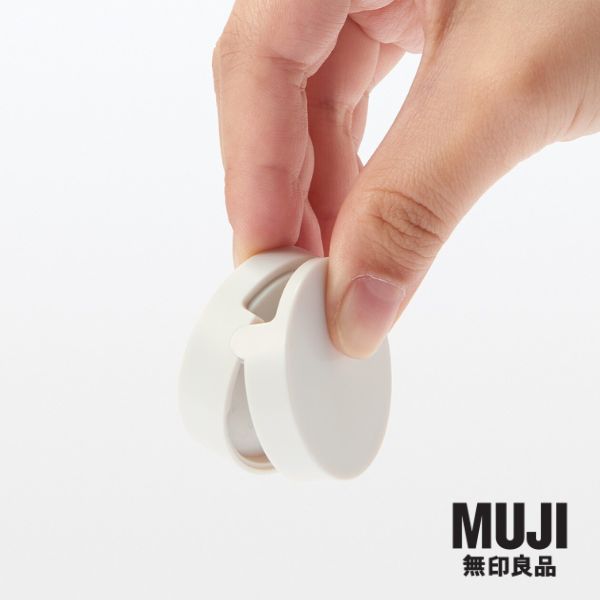 มูจิ คลิปแม่เหล็ก - MUJI Clip with ABS magnet (4 cm in Diameter) - MUJI ...