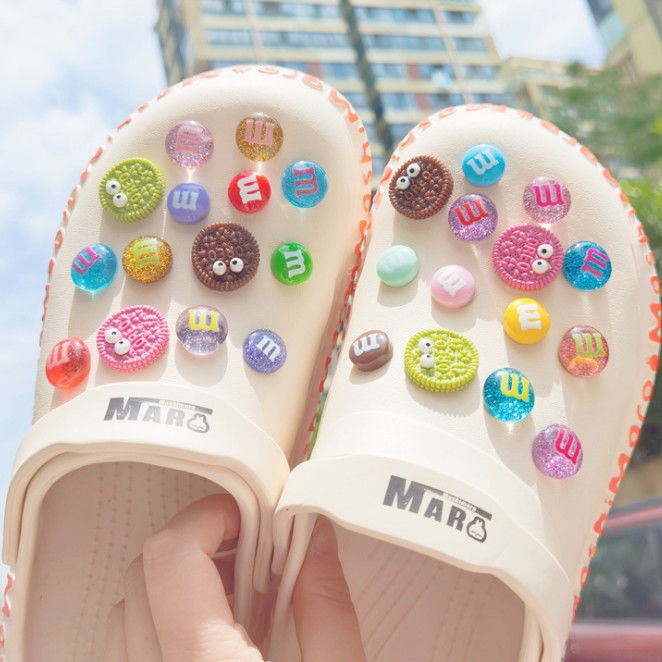 【คุณภาพสูง】28PCS????Ins M&M อุปกรณ์เสริมรองเท้า Charm / Jibbitz ...