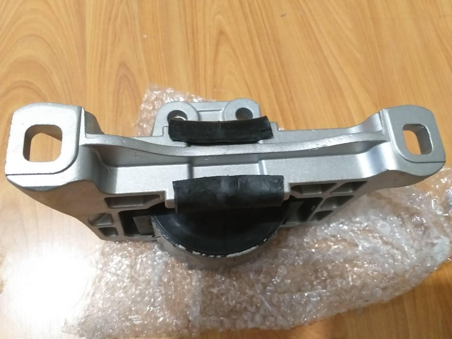 ยางแท่นเครื่องขวา Ford Focus 2.0 tdci ดีเซล - T&E Auto Parts - ThaiPick