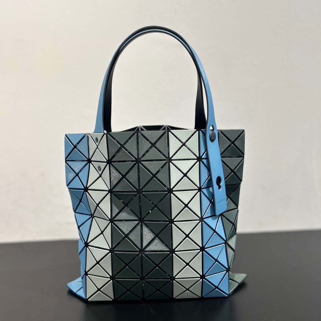 BaoBao PRISM STRIPE 77 บล็อค ของแท้จาก Shop baobao issey Miyake - Miyakejp - ThaiPick