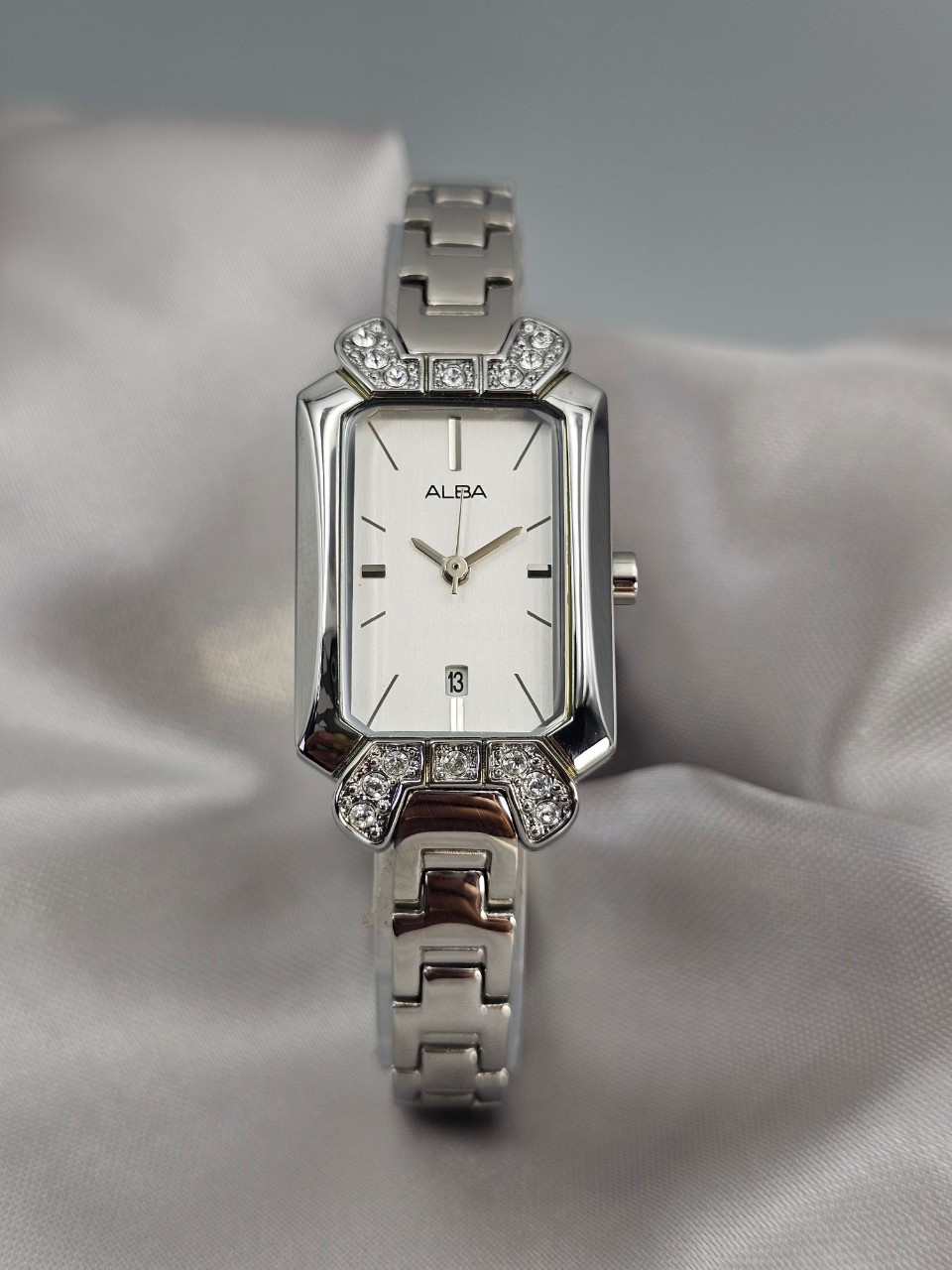 ALBA Japan ระบบควอตซ์ ทรงสี่เหลี่ยม(ผู้หญิง)ลายโบว์ คริสตัลจากSWAROVSKI ...