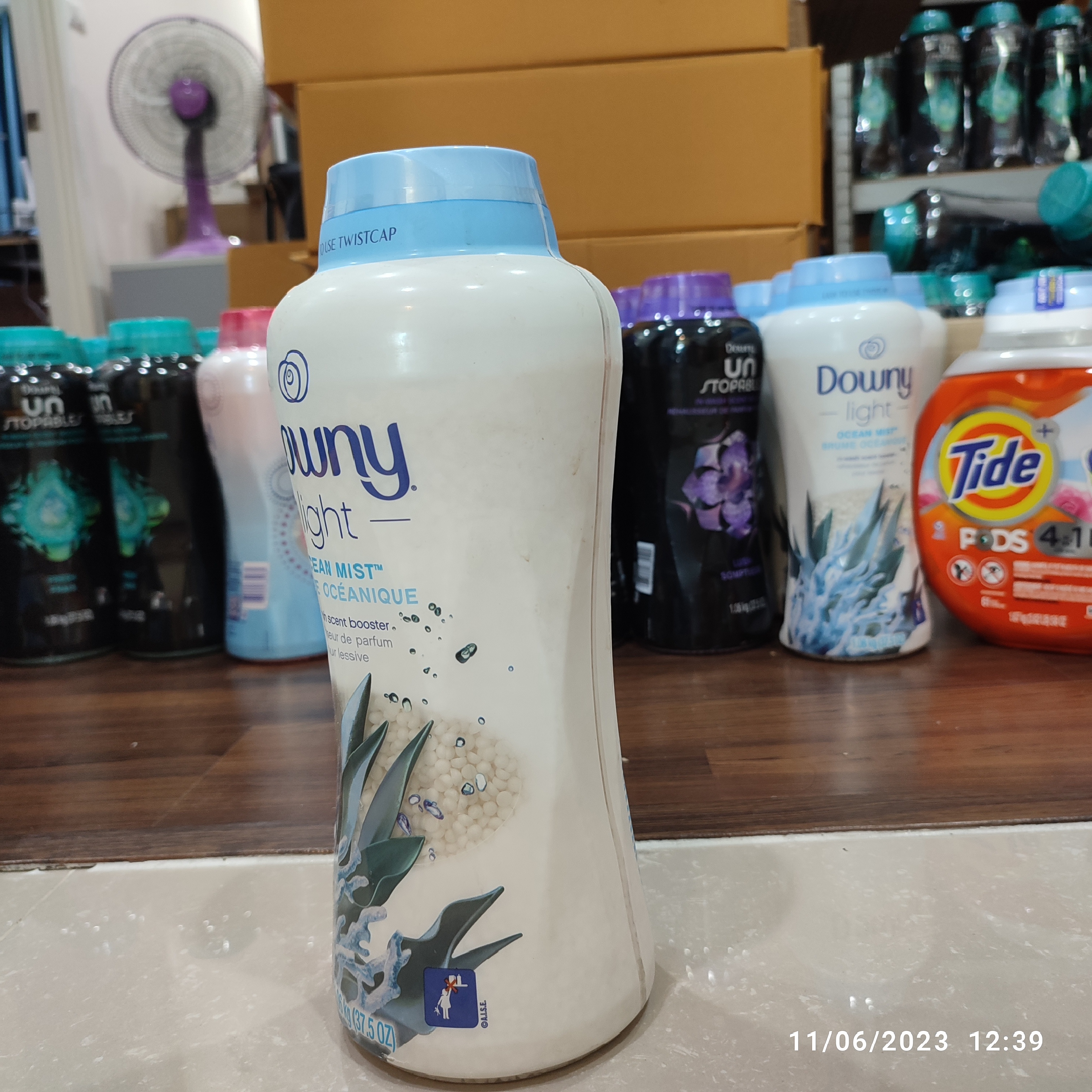 Downy Light Laundry Scent Booster Beads for Washer Ocean Mist with No ...