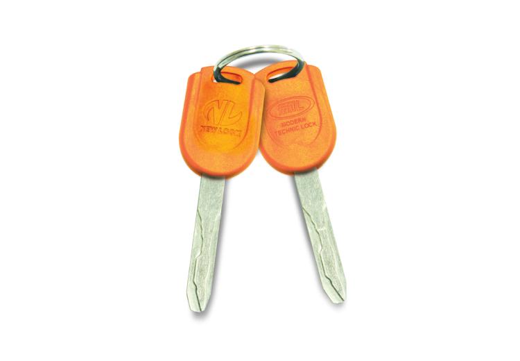 ล็อคยางอะไหล่ HILUX REVO (Size Mล็อคบน) ยี่ห้อ New Lockส่งฟรี ...