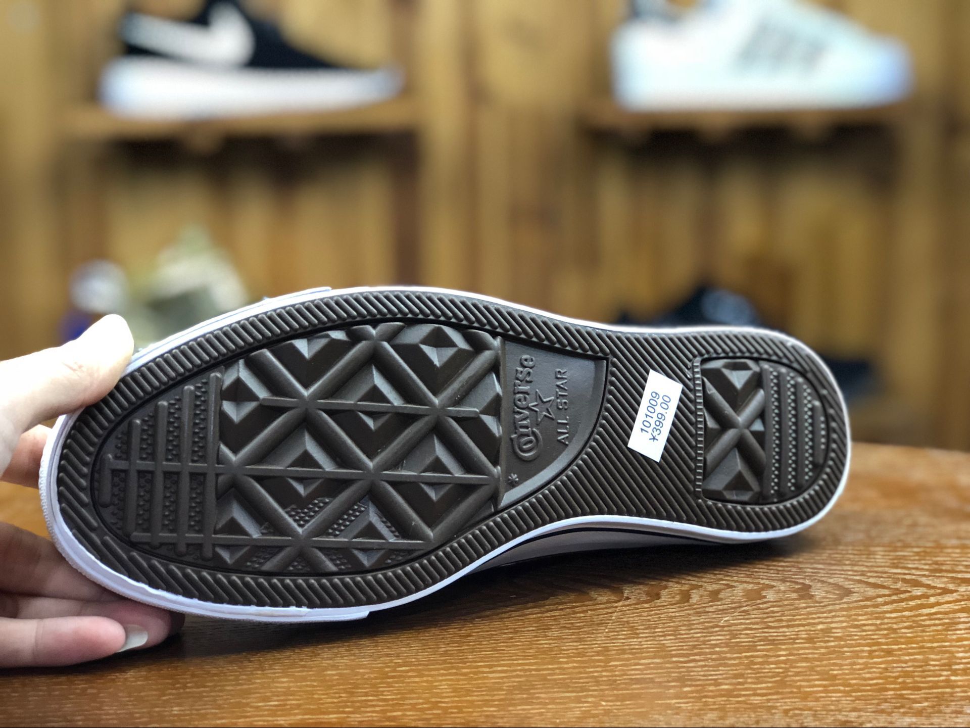 【ติดตามร้านค้าและรับบัตรกำนัล】รองเท้าผ้าใบ Converse All Star Classic ...