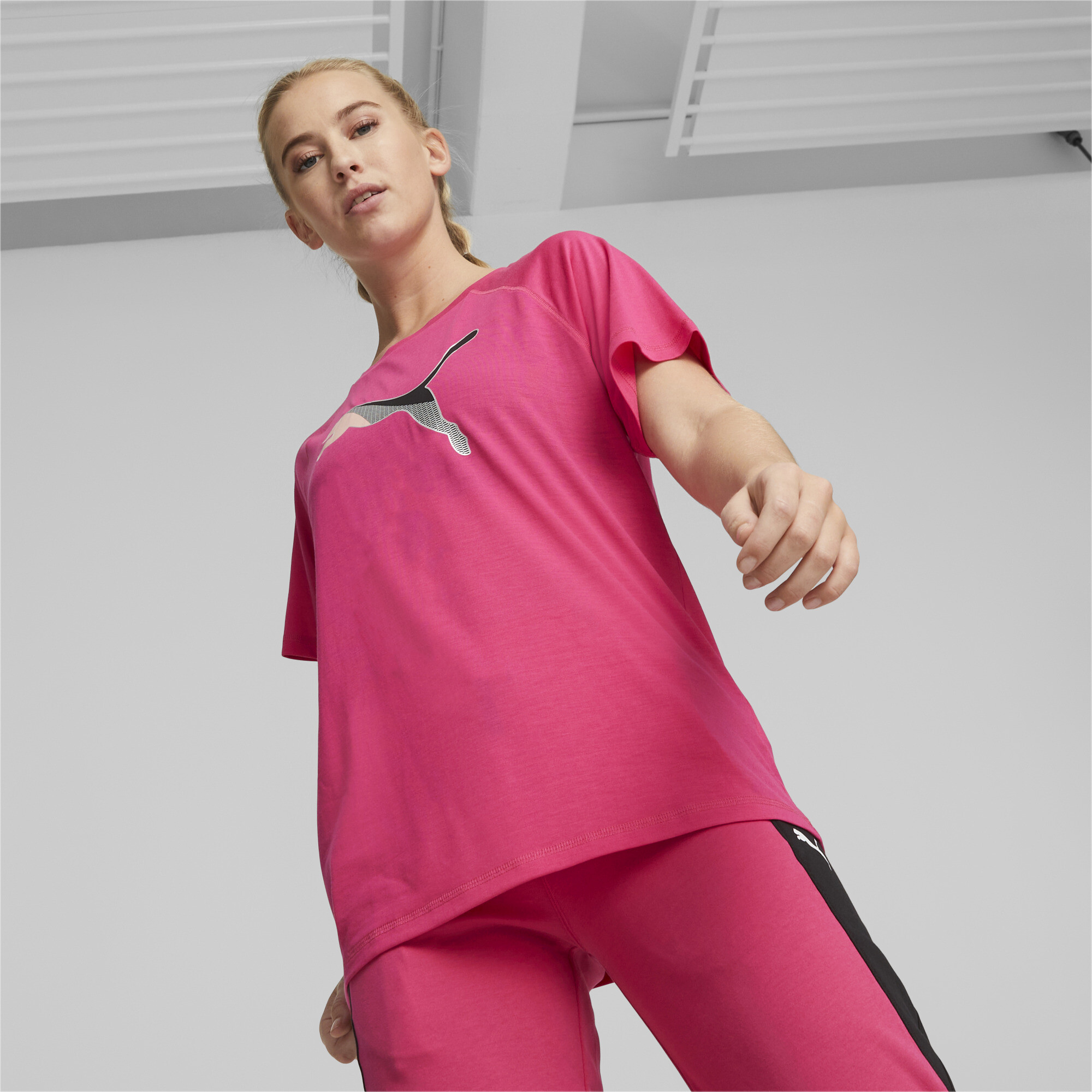 PUMA BASICS - เสื้อยืดโลโก้ GRAPHICS No.1 สีแดง - APP - 67447311 - PUMA ...