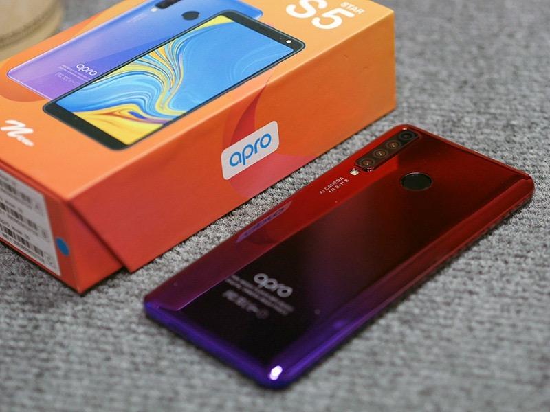 apro รุ่นS5 new Smart Phone หน้าจอใหญ่ถึง 6.0 นิ้ว ROM 32 GB RAM 3 GB ฝาหลังเงางามไปด้วยสีทรูโทน ...