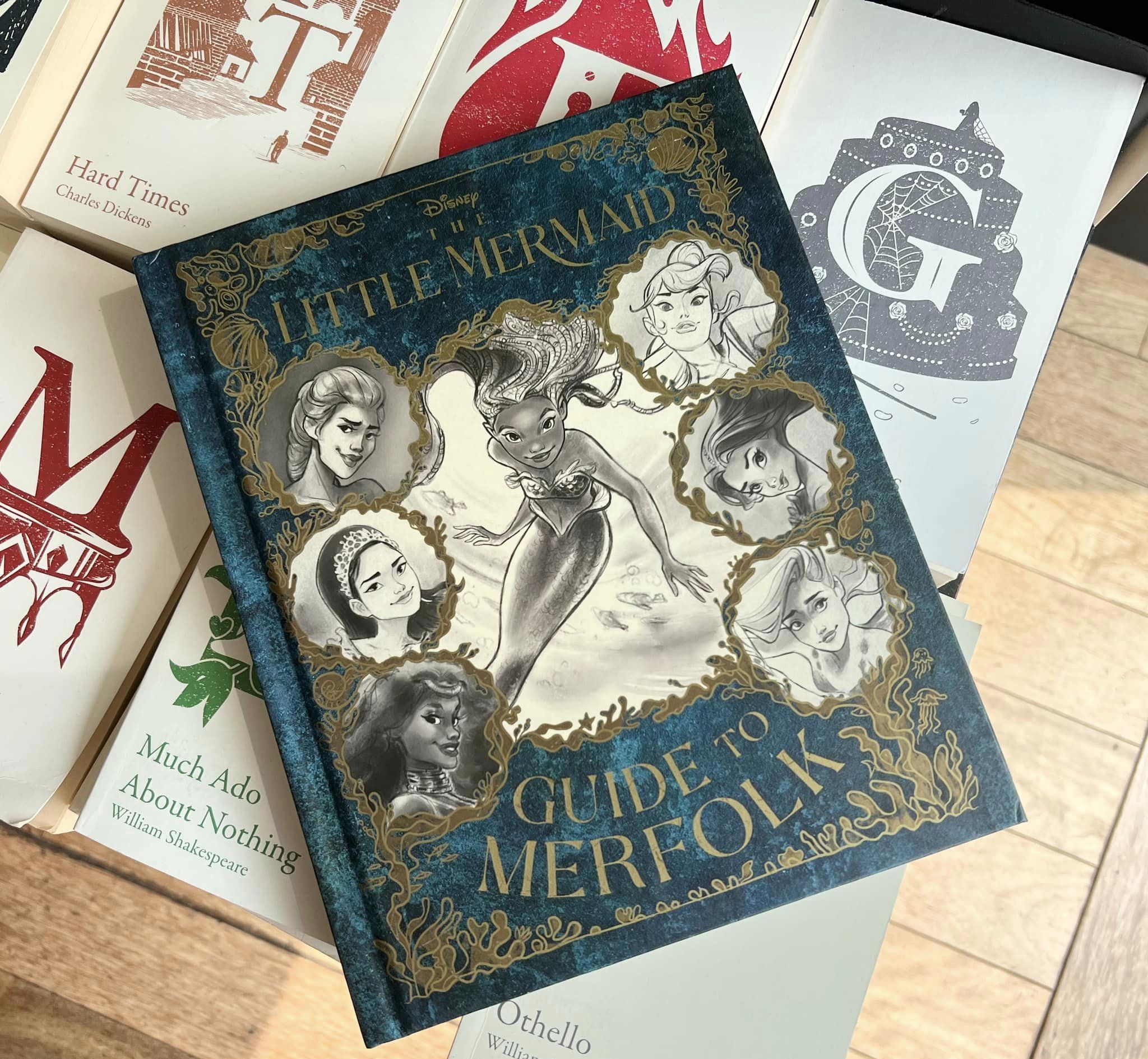 หนังสืออังกฤษใหม่ The Little Mermaid Guide to Merfolk Hardcover พร้อม ...