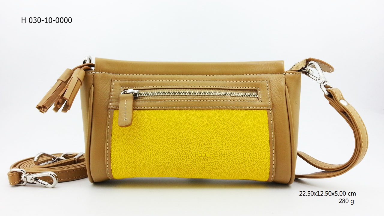 SS กระเป๋าปลากระเบนแท้ มีสะพายยาว สีพื้น | Lazada.co.th