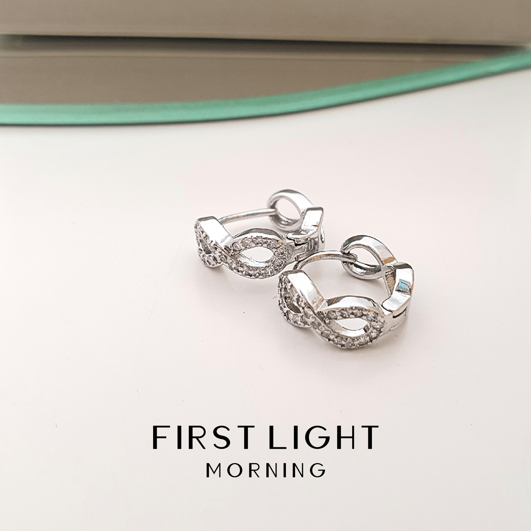 First Light Morning Infinity Earrings ต่างหูคริสตัล ต่างหูมินิมอล ต่าง ...
