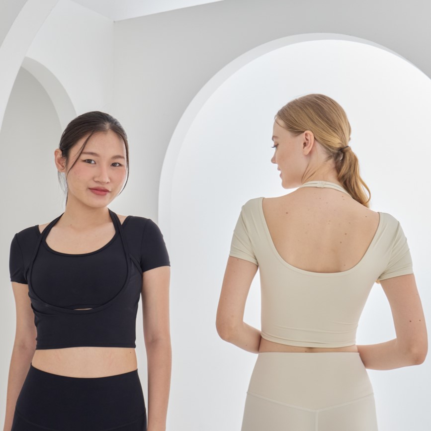 Penny Activewear สปอร์ตบรา แขนสั้น คล้องคอเป็นตัวติดกัน ดีไซน์เก๋มากๆค่า มีฟองน้ำ บราออกกำลังกาย ...