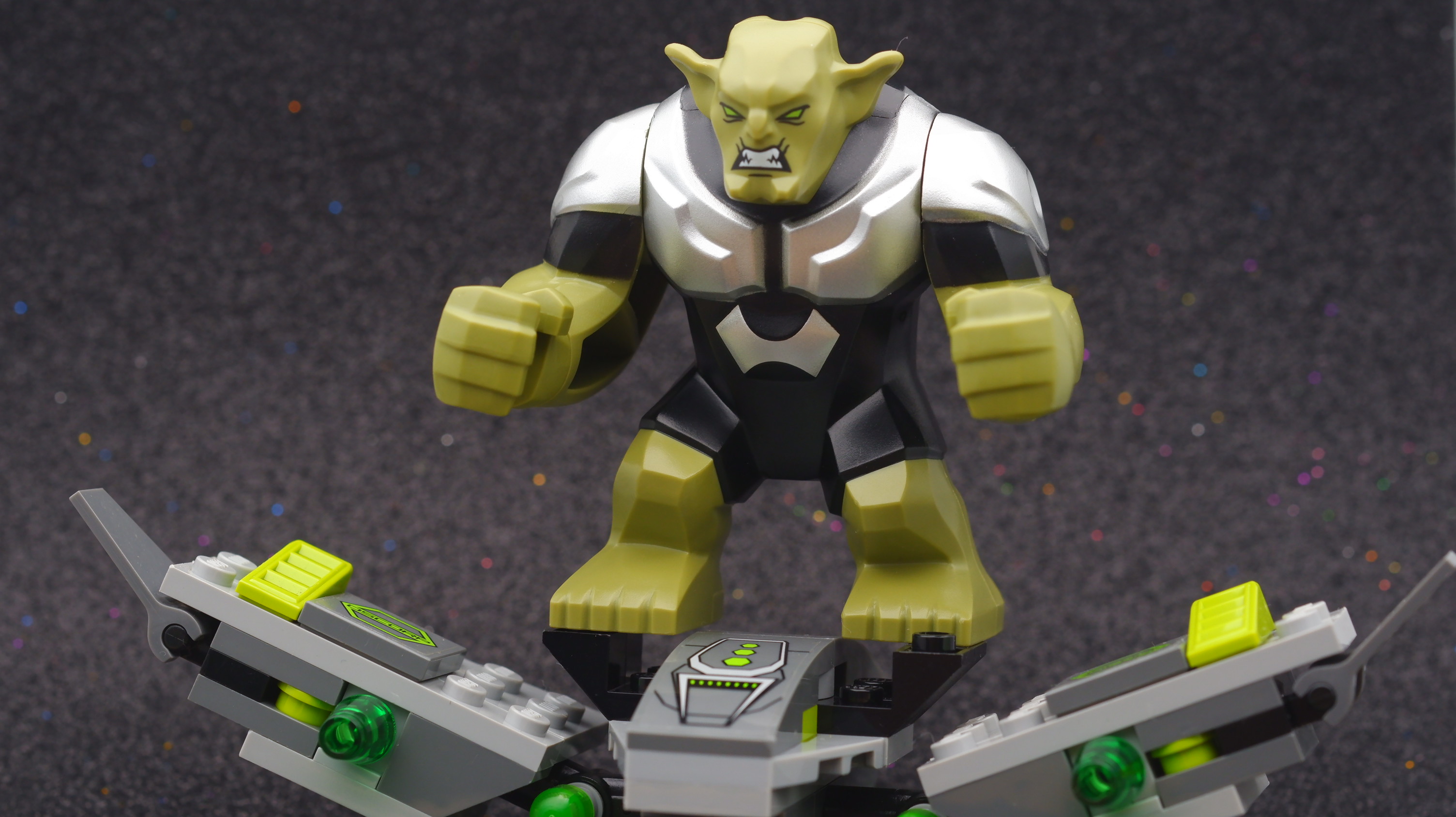 LEGO - Green Goblin Glider - HERO MARVEL - PloyBrick - ThaiPick