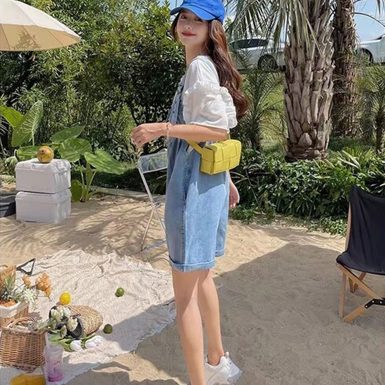 Luna shopกางเกงยีนส์ขาสั้นเอี๊ยมยีนส์ขาสั้น กางเกงหลวม เสื้อผ้าแฟชั่น ...