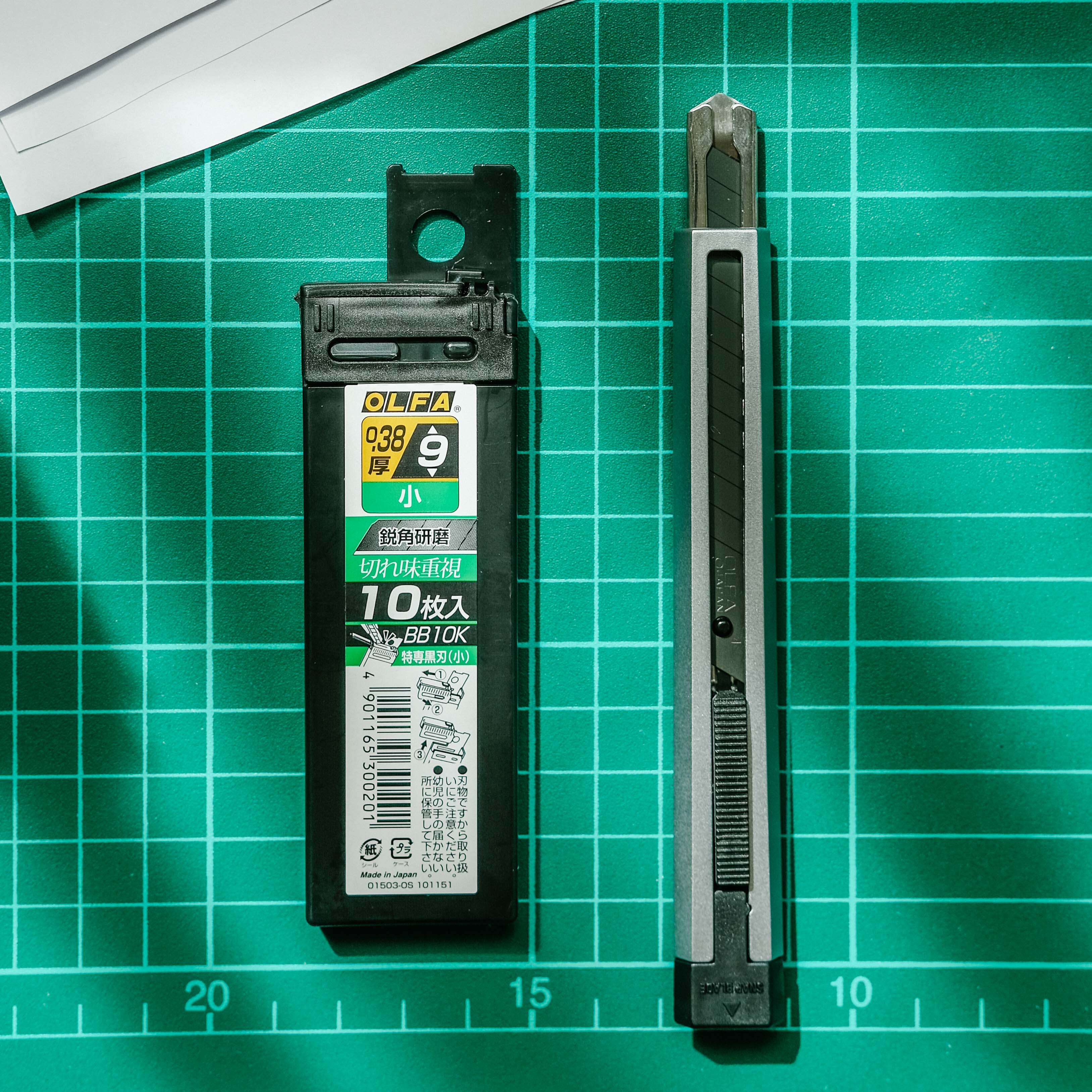 คัตเตอร์ มีด OLFA รุ่น Limited Series AA Ltd-02 (Made in Japan) | Lazada.co.th