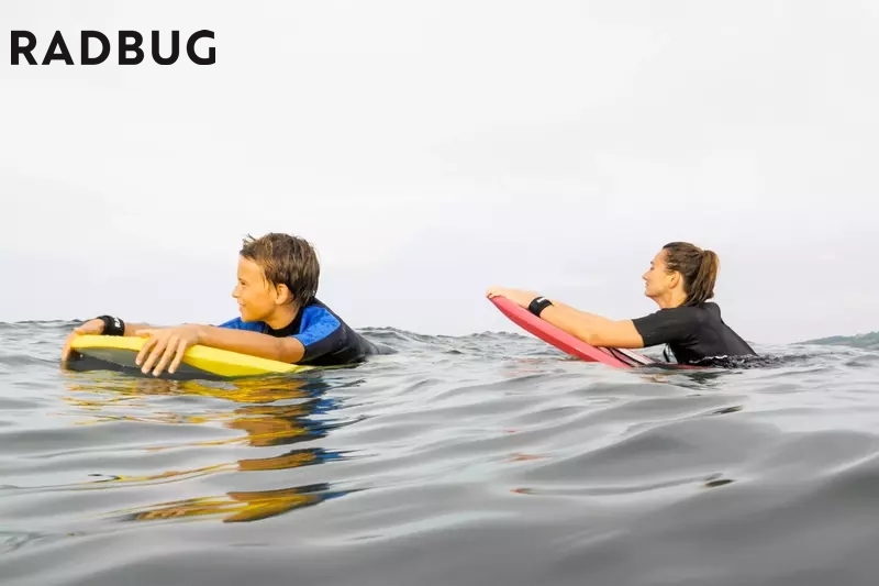 บอดี้บอร์ด RADBUG บอดี้บอร์ดพร้อมสายโยงต้นแขนรุ่น 100 Bodyboard 100 ...