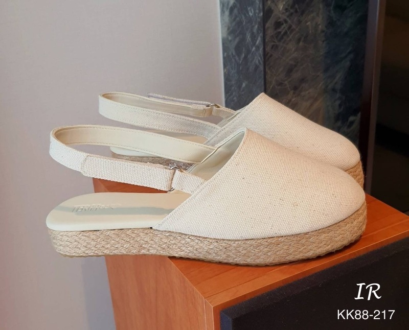 KK88-217 รองเท้าลำลองสวมแคนวาสสีครีม สายรัดส้นปรับได้ - fashion_by_aline - ThaiPick