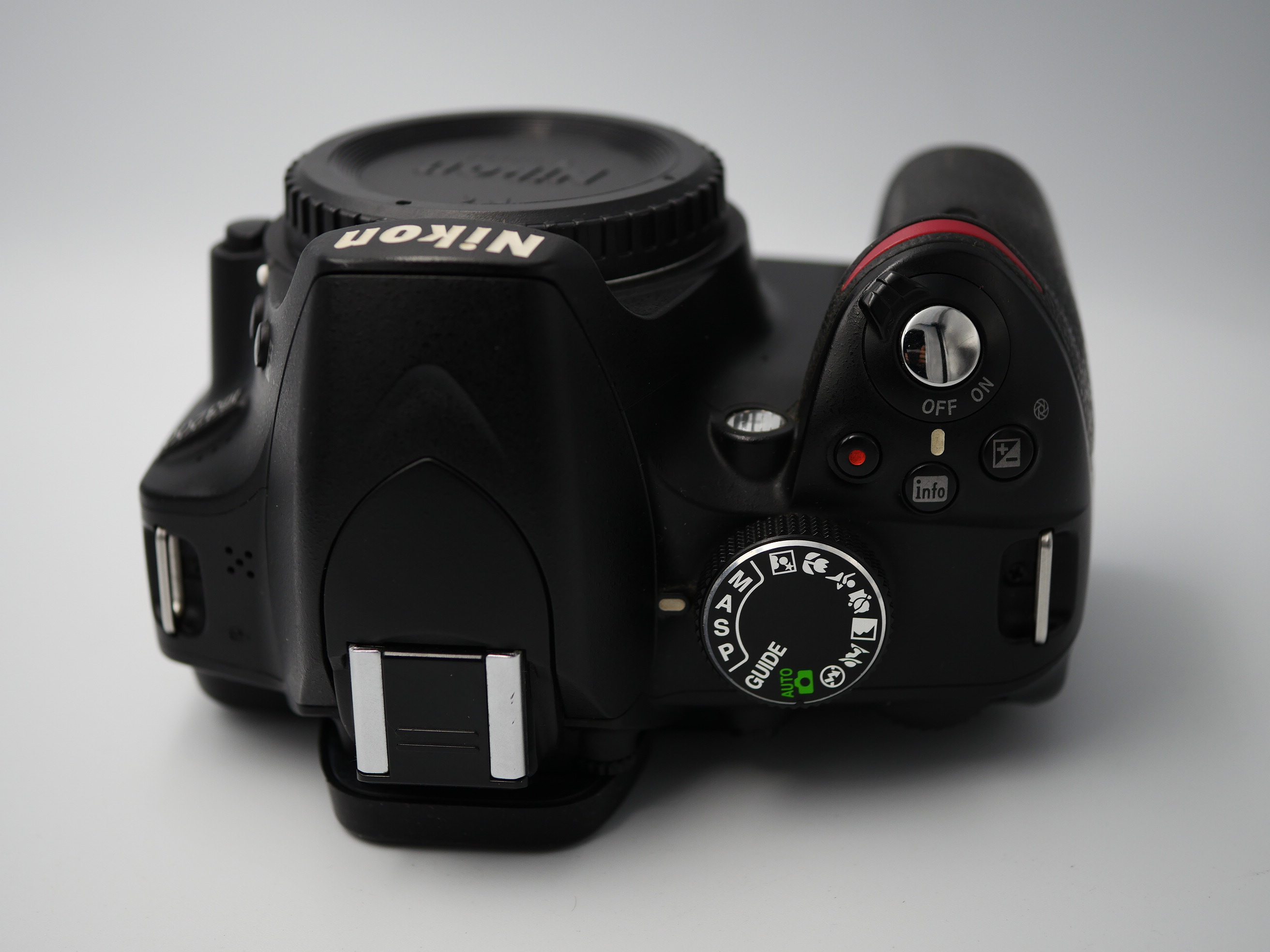 Nikon D3200 กล้องคอมแพคน้ำหนักเบารุ่นนี้ใช้เซ็นเซอร์ CMOS รูปแบบ DX ของ ...