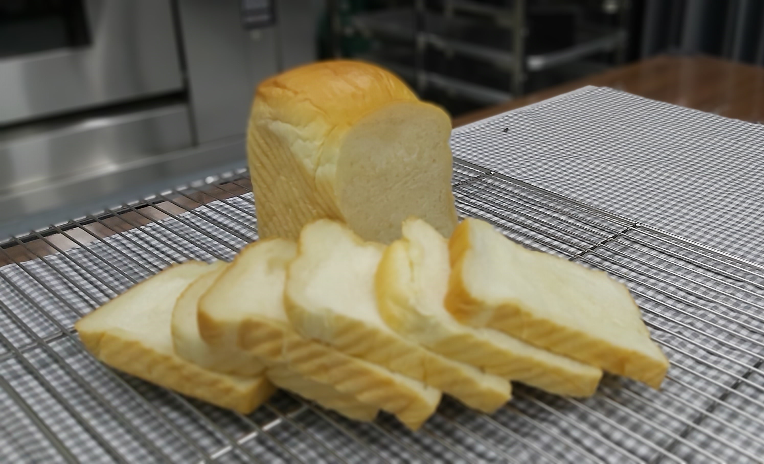 Nama Shokupan Open Top Bread ขนมปังนุ่มสไตล์ญี่ปุ่น ขนมปังทรงกะโหลก ไม่ ...