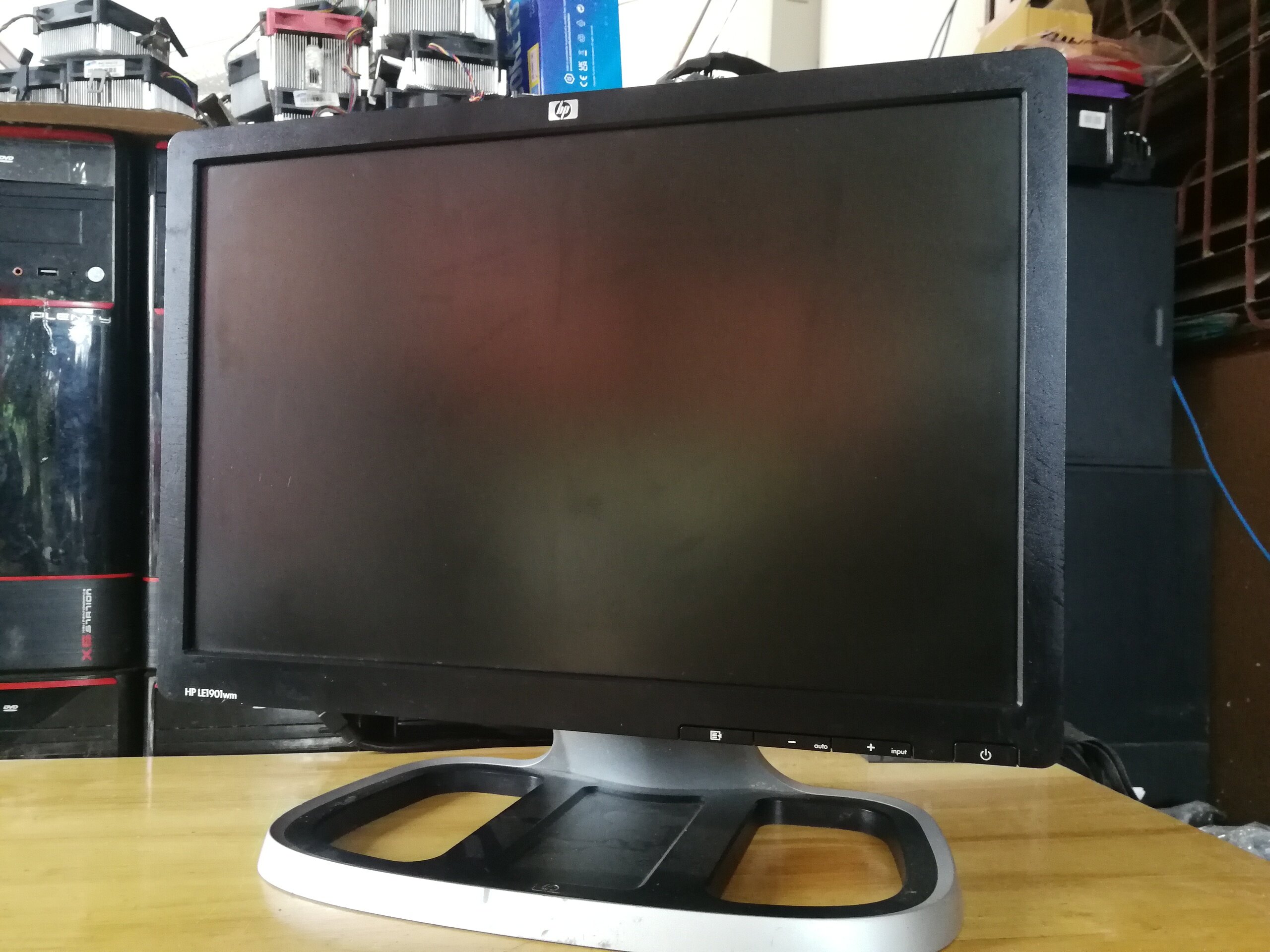 [จัดส่งฟรี!!!] จอคอม HP LE1901wm 19-inch Widescreen LCD Monitor ปรับสูง ...