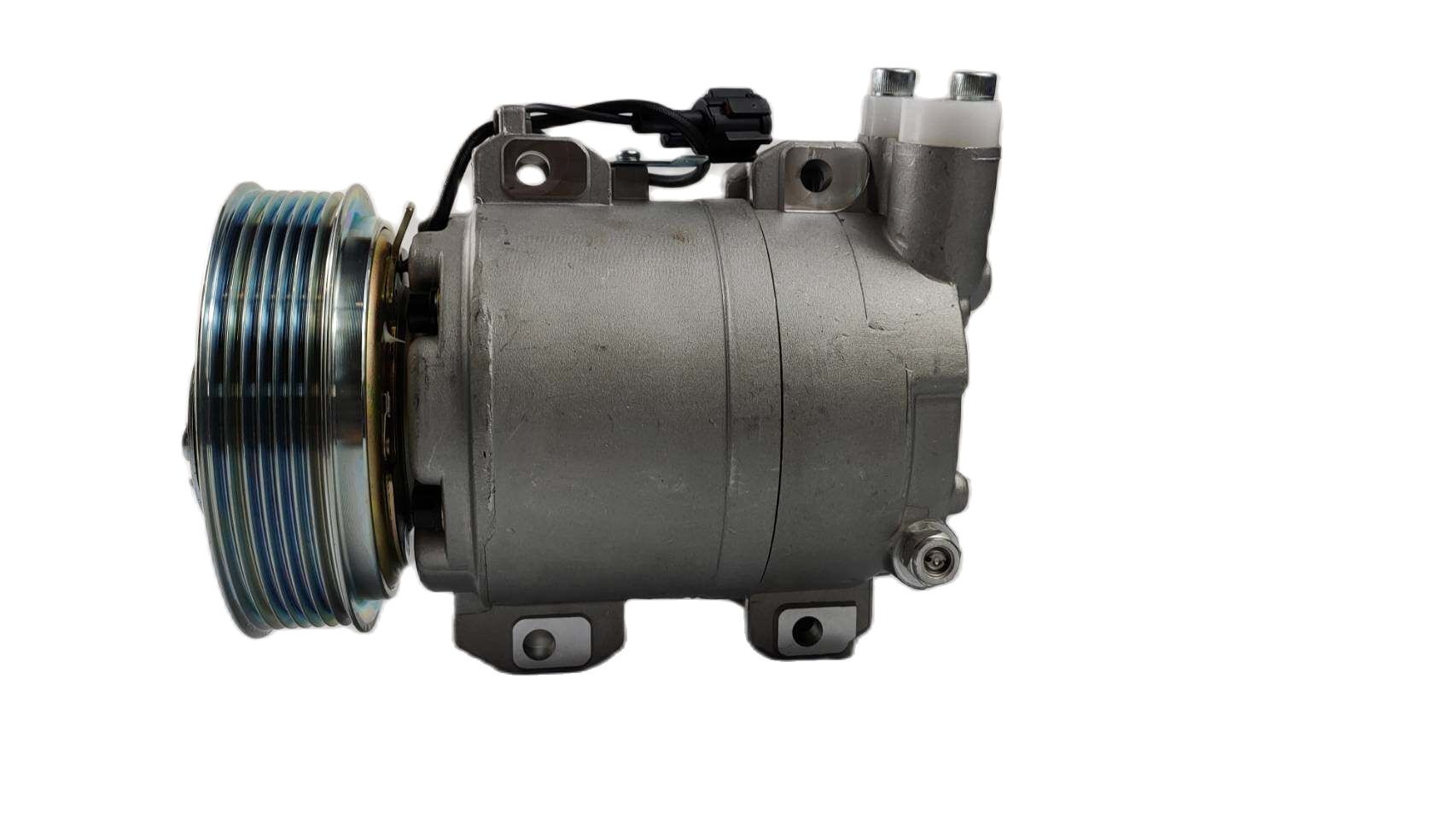 COMPRESSOR (ใหม่มือ1) คอมเพรสเซอร์แอร์ นิสสัน เออแวน E26 NV350 AC Compressor Nissan Urvan E26 กา ...