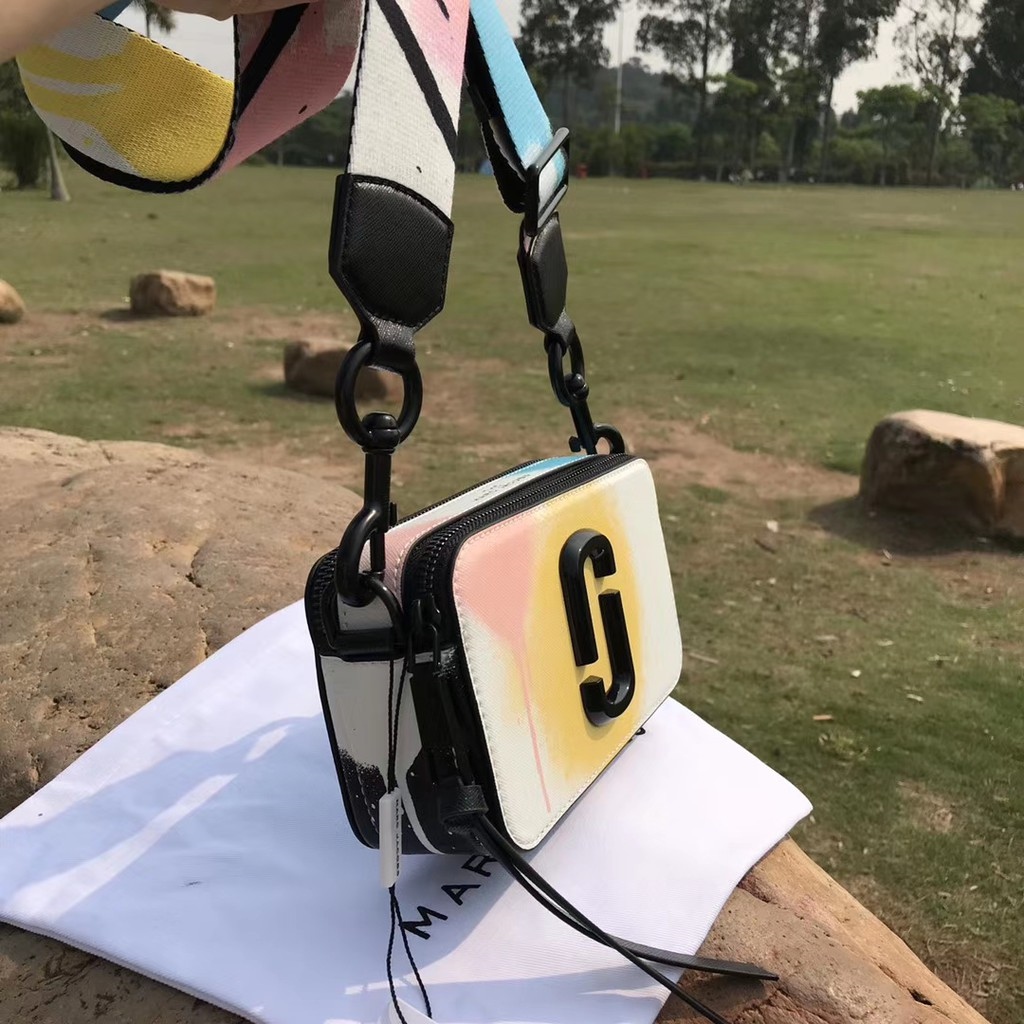 ราคาต่ำสุด☬☎Marc jacobs color contrast MJ camera bag ladies one ...