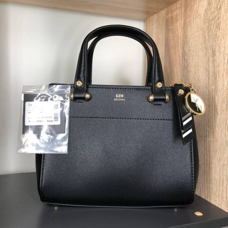 กระเป๋า lyn กระเป่า กระเป๋าสะพายข้าง New collection LYN Handbag ...