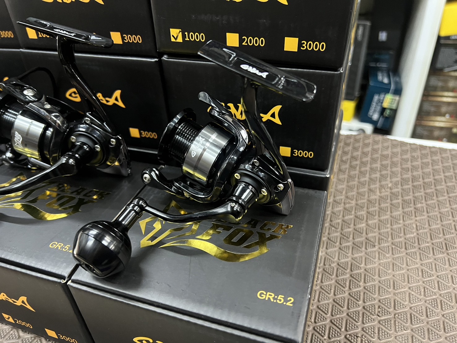 รอกตกปลา G-Max Black Fox | Lazada.co.th