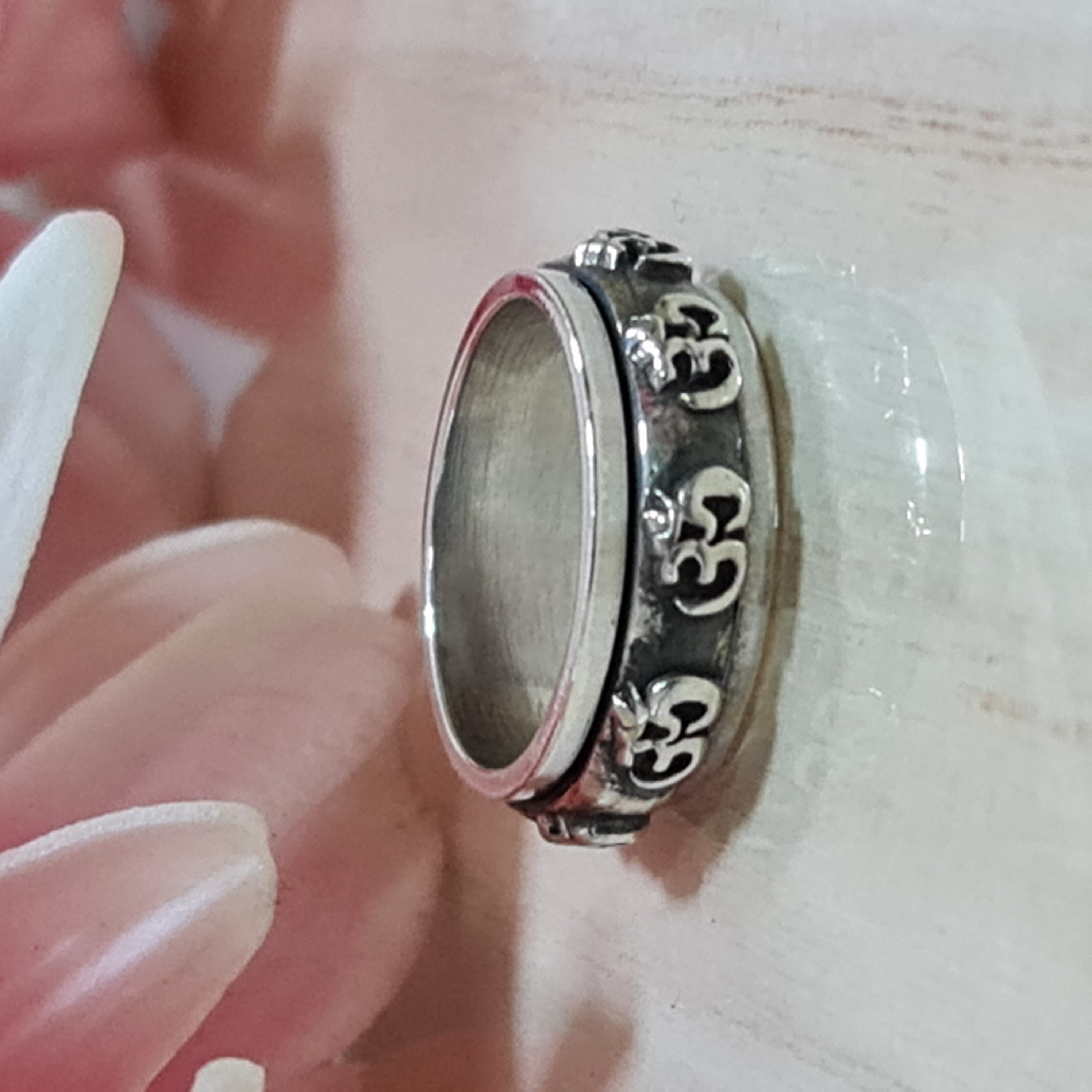 MT แหวนเงินแท้ สัญลักษณ์โอม แบบหมุนได้ รอบวง ไซส์: 56, 59, 61, 64, 67 Solid 925 Sterling Silver ...
