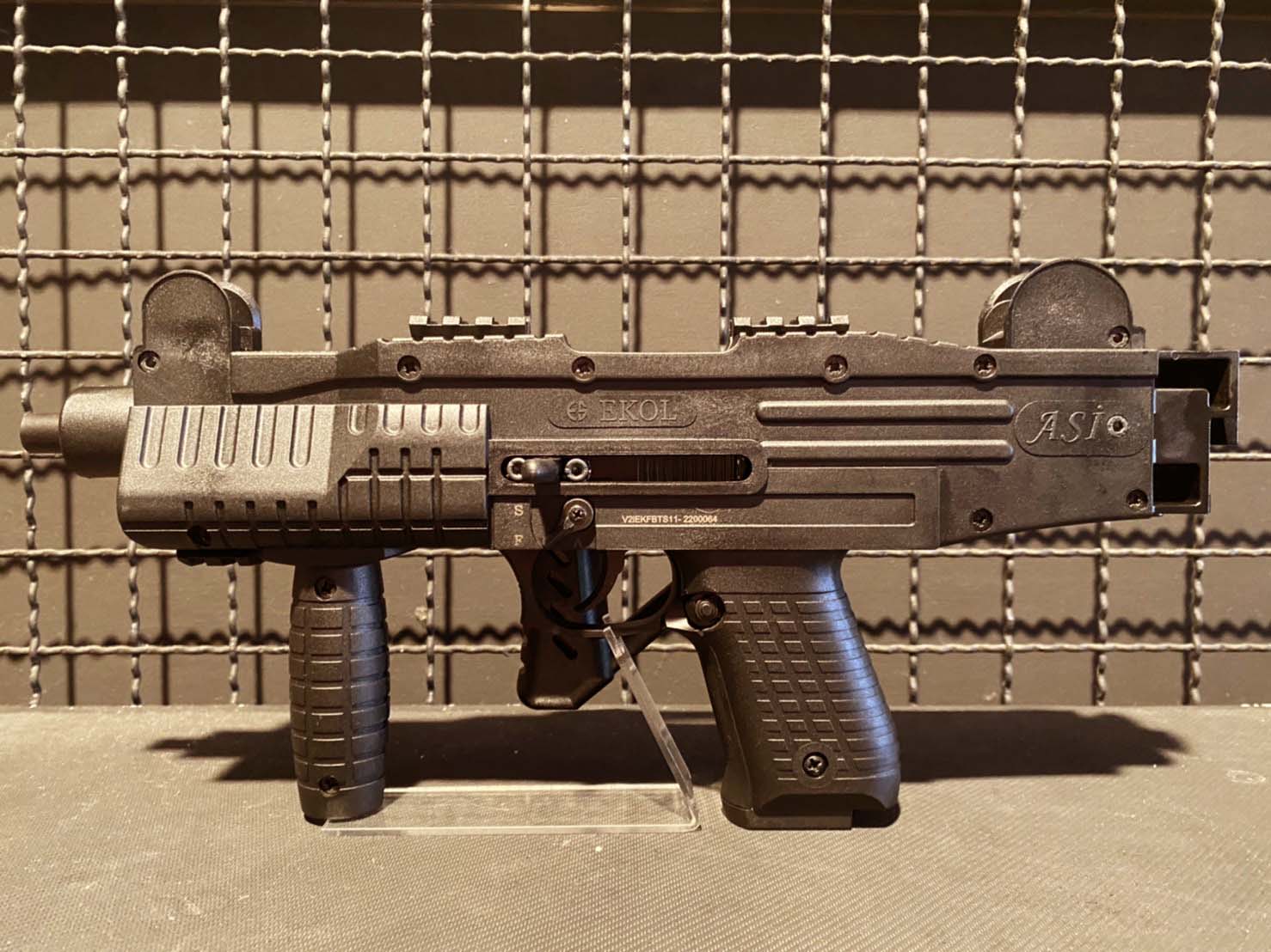 Blank แบลงค์กัน Ekol UZI 9 mm PAK รุ่นพานท้ายพับ 2 แม็กกาซีน ถอดแบบมาจากปืนกลมือของอิสราเอล ปี ...