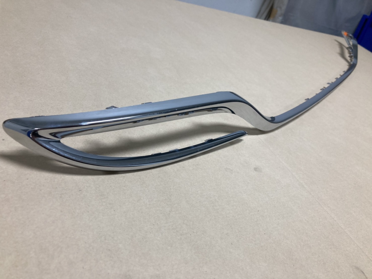 45. #A205 885 16 21 คิ้วกันชนหลัง W205 C-class 2019-2020 เบิกศูนย์ ...