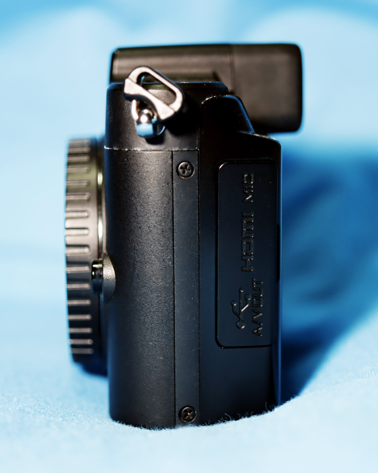 Nikon 1 V1 Digital High-Speed Mirrorless interchangeable-lens camera ...