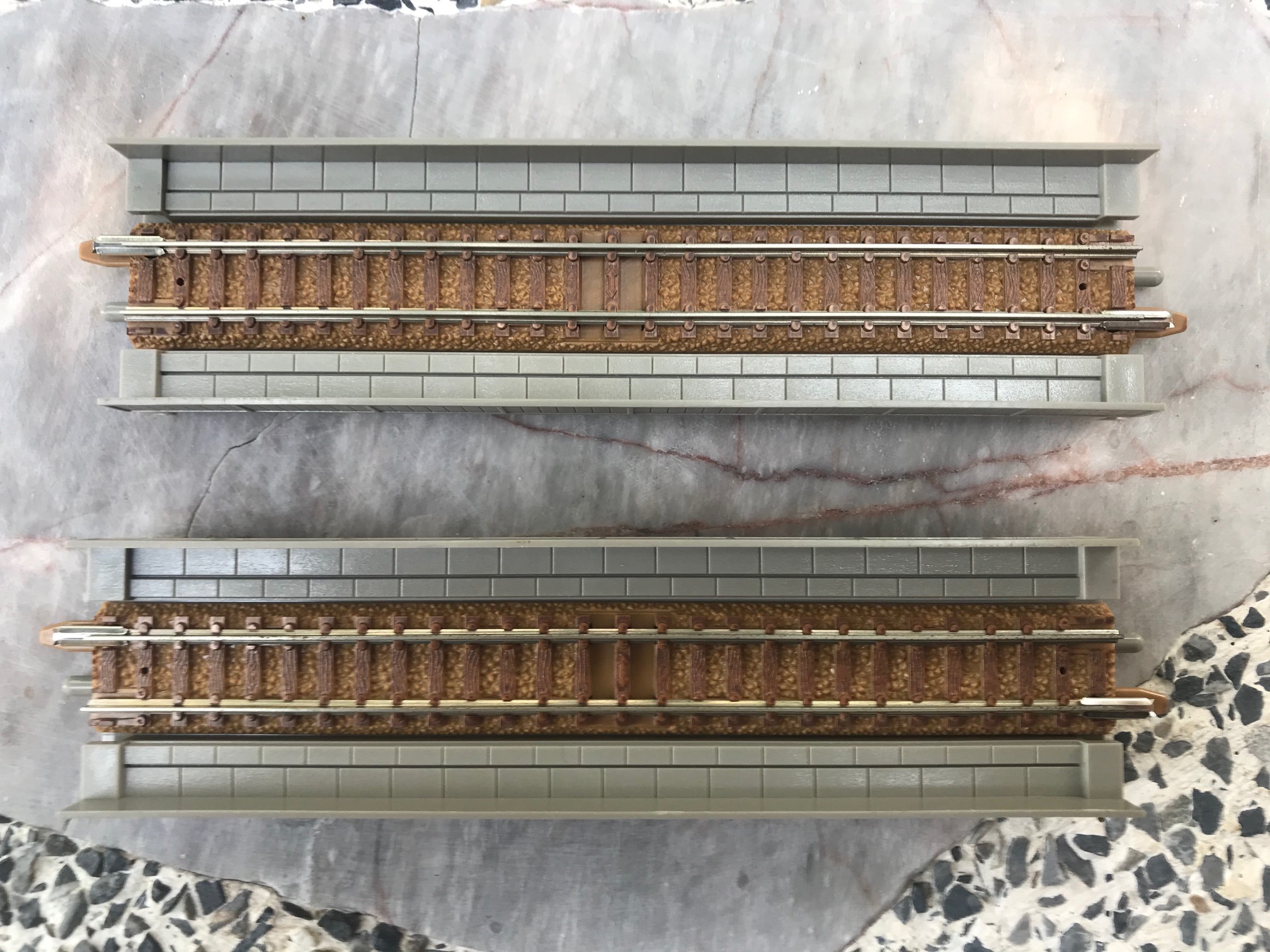 Brand new Tomix 1052 Overhead Bridge With Track S140 ( 2 pcs)– N Scale ...