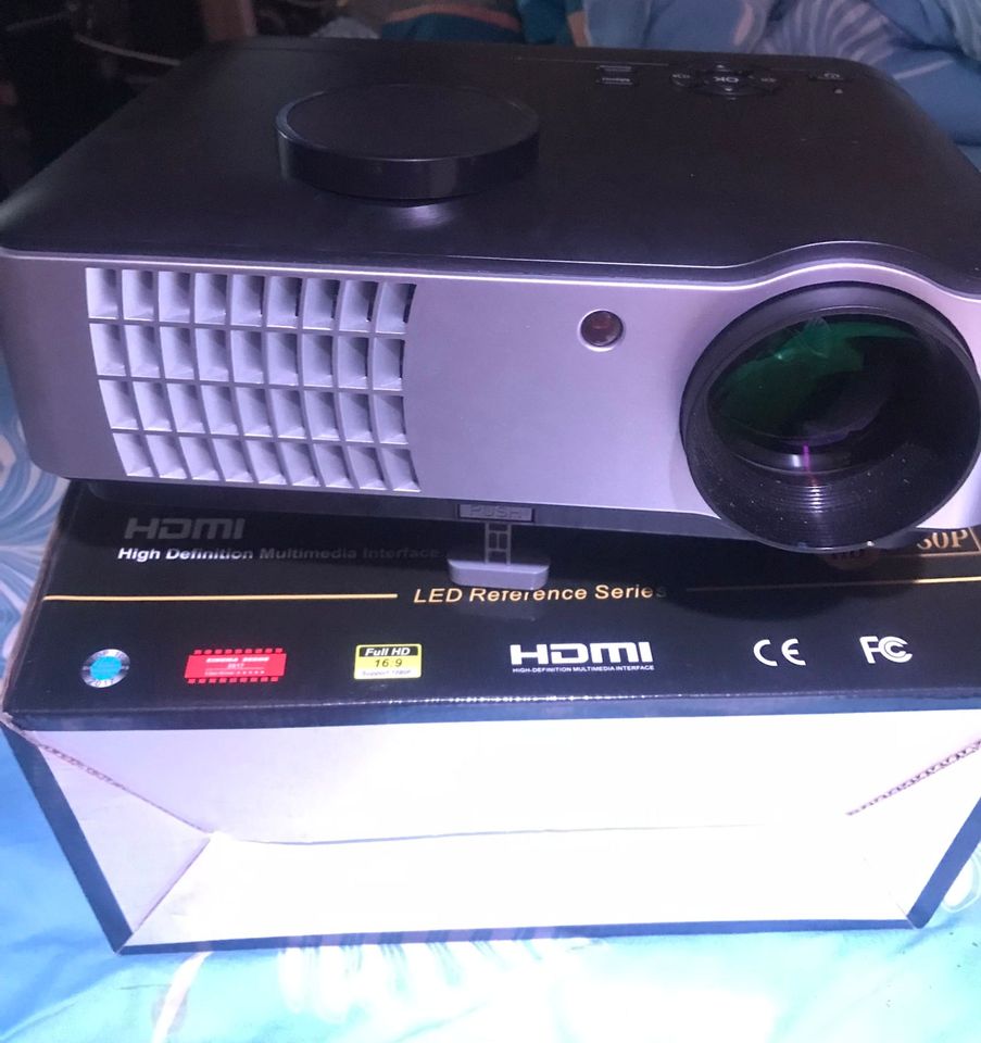 โปรเจคเตอร์มือสองสภาพเหมือนใหม่ RD806 | Lazada.co.th