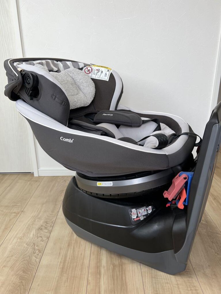 คาร์ซีทมือสอง -- COMBI CULMOVE SMART ISOFIX Egg Shock สีกรมท่า (ปี20xx) - มัม ทรัสต์ - ThaiPick