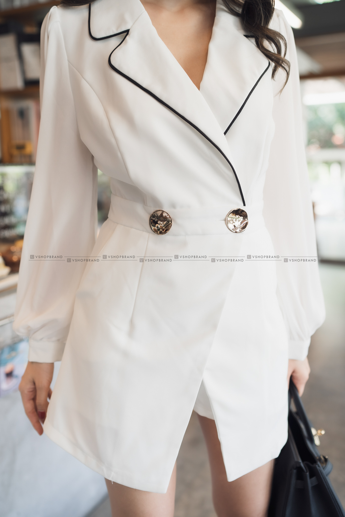 VShop Set เสื้อคลุม+ขาสั้น เดรสตัดเย็บด้วยแขนซีทรูเล่นตัดขอบสี แมทพร้อม ...