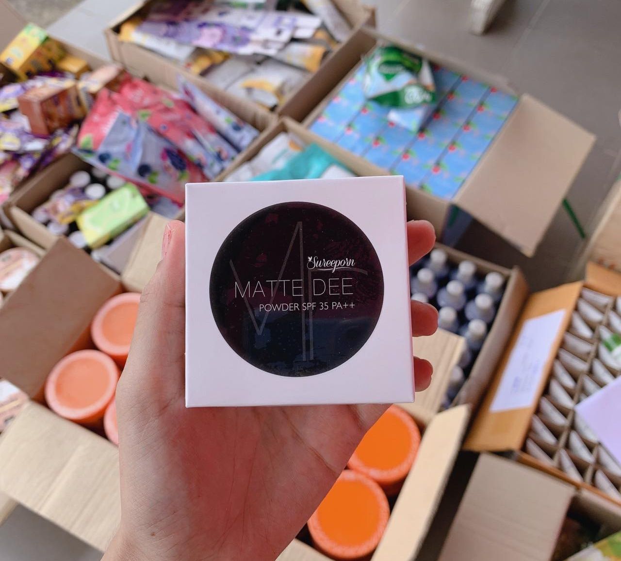 Matte Dee Powder แป้งพัฟสุรีย์พร แป้งพัฟผสมรองพื้น SPF 35 PA++ | Lazada ...