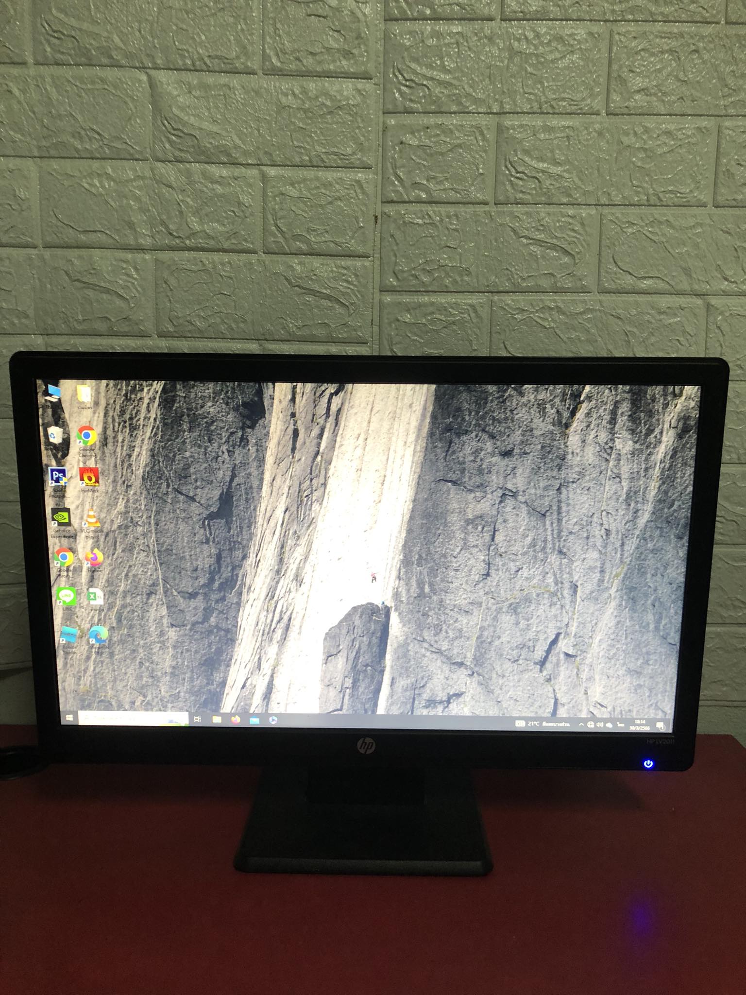 จอคอมพิวเตอร์HP LCD ขนาด 20นิ้ว ภาพสวย ราคาถูกสุด พร้อมสายเชื่อมต่อ ...