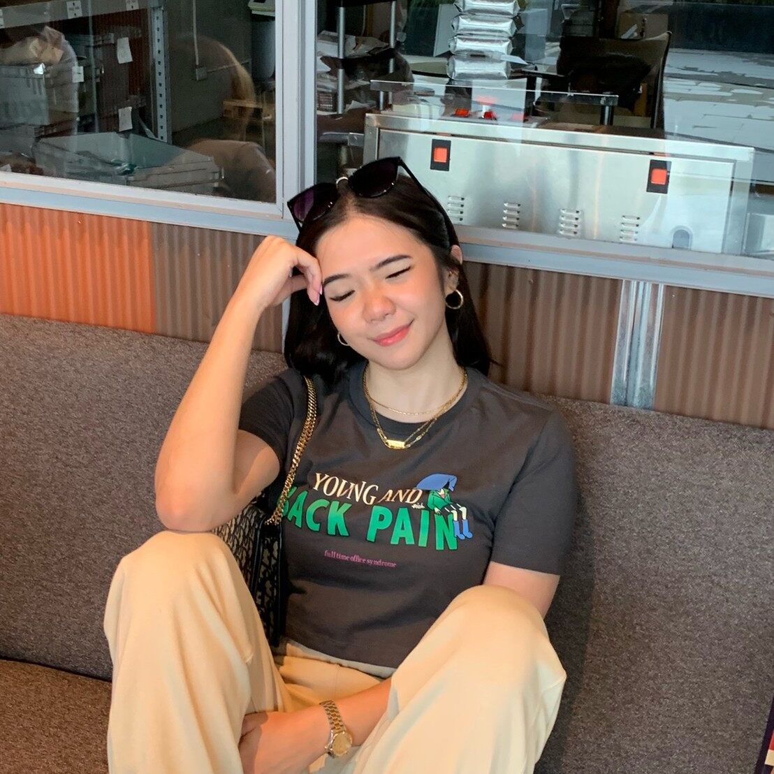 (จัดส่งช่วง 12 July) DAUGHTERSTUFFS - YOUNG AND BACK PAIN - DAUGHTERSTUFFS - ThaiPick