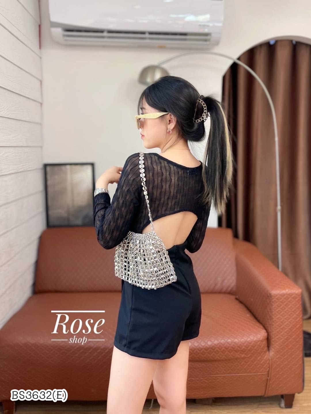 BS3632 จั้มสูทป้ายหน้าเว้าหลัง จั้มสูทขาสั้น - fashion online by2a - ThaiPick