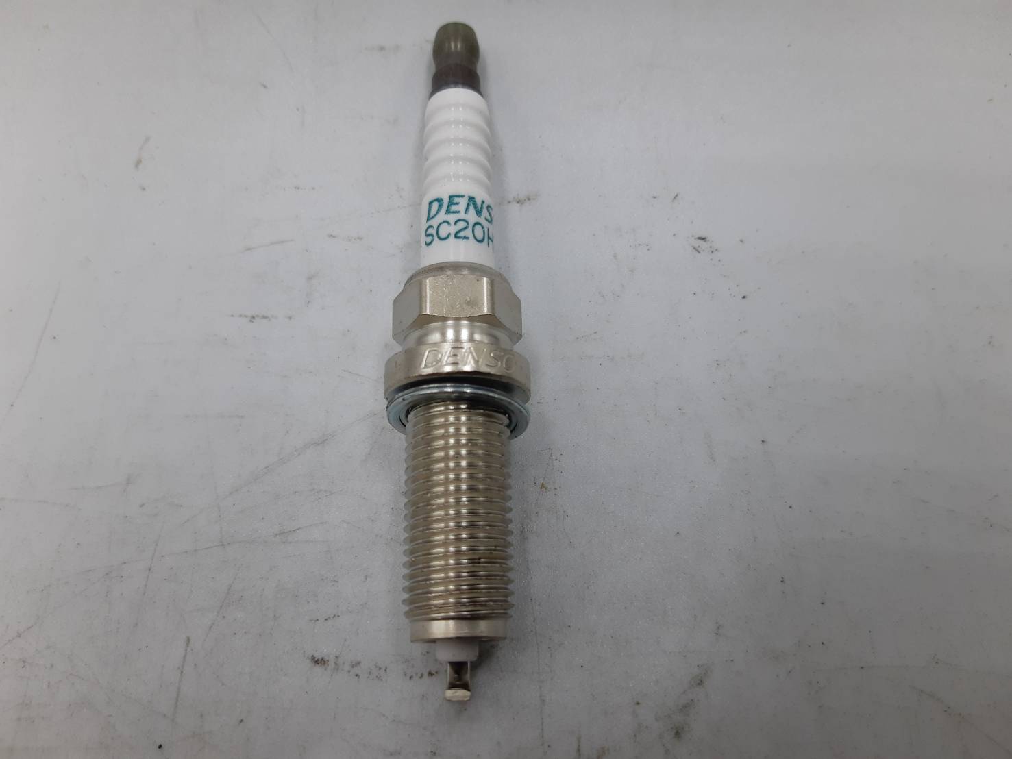 หัวเทียน TOYOTA DENSO IRIDIUM SC20HR11( ALTIS ปี 2010 2018 PRIUS YARIS ...