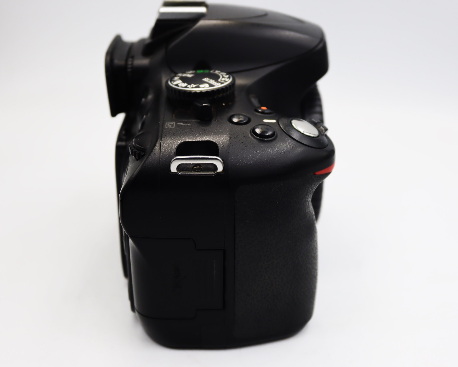 Nikon D5100 ตัวกล้อง HD movies (1080p 720p or WVGA)สามารถใช้ระบบโฟกัส ...